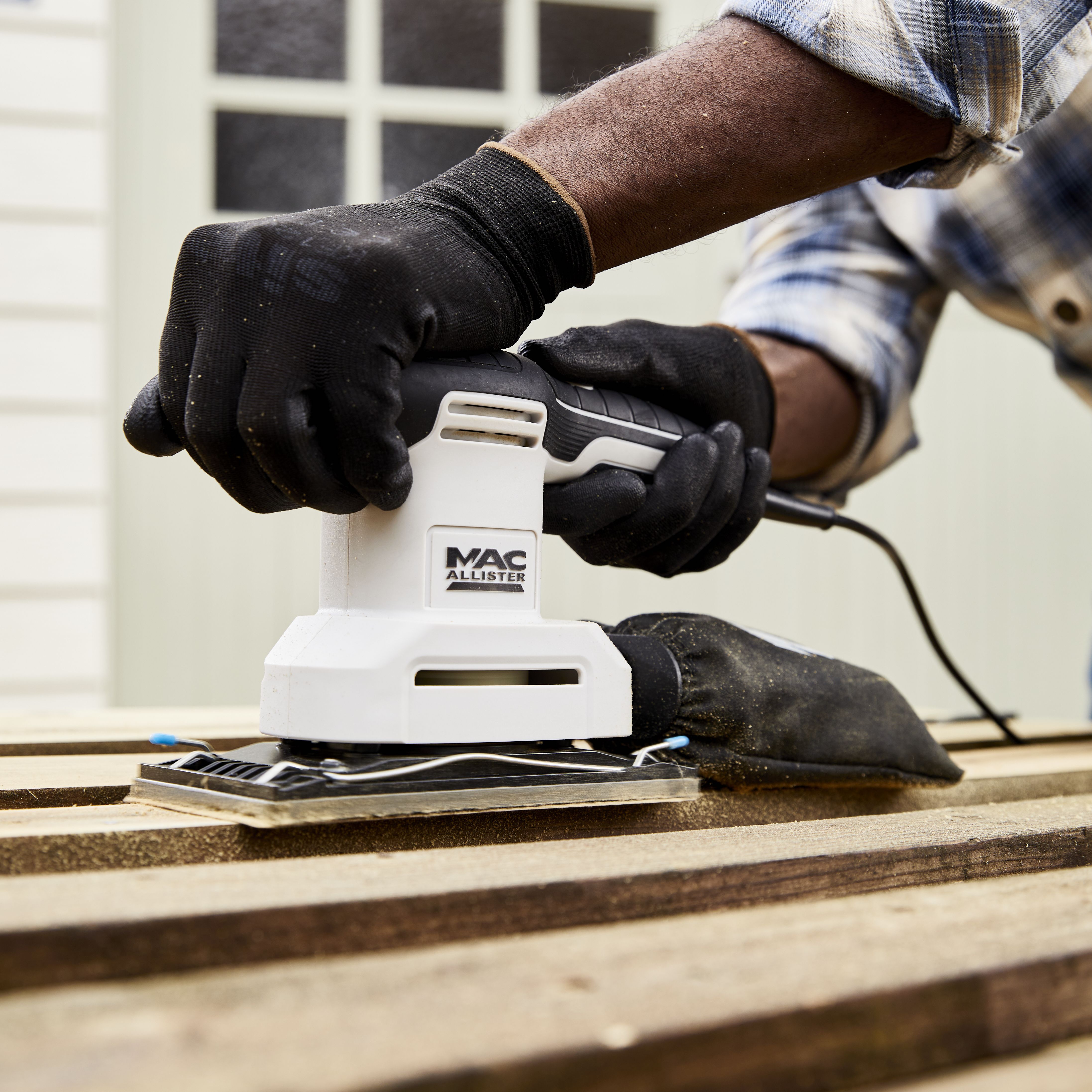 Mac Allister 200W 220-240V Corded Multi-sander - MMS200