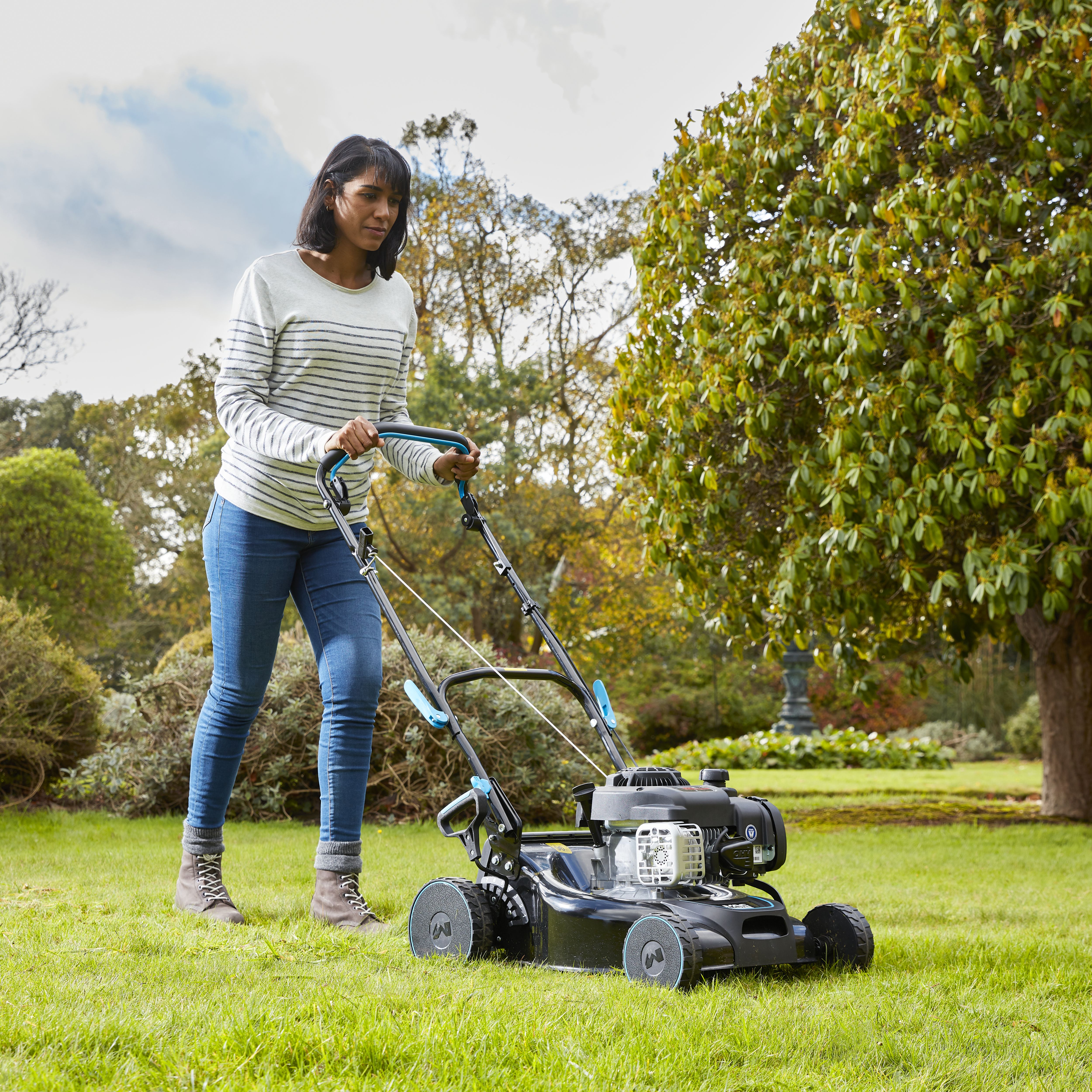 Mac petrol lawnmower store