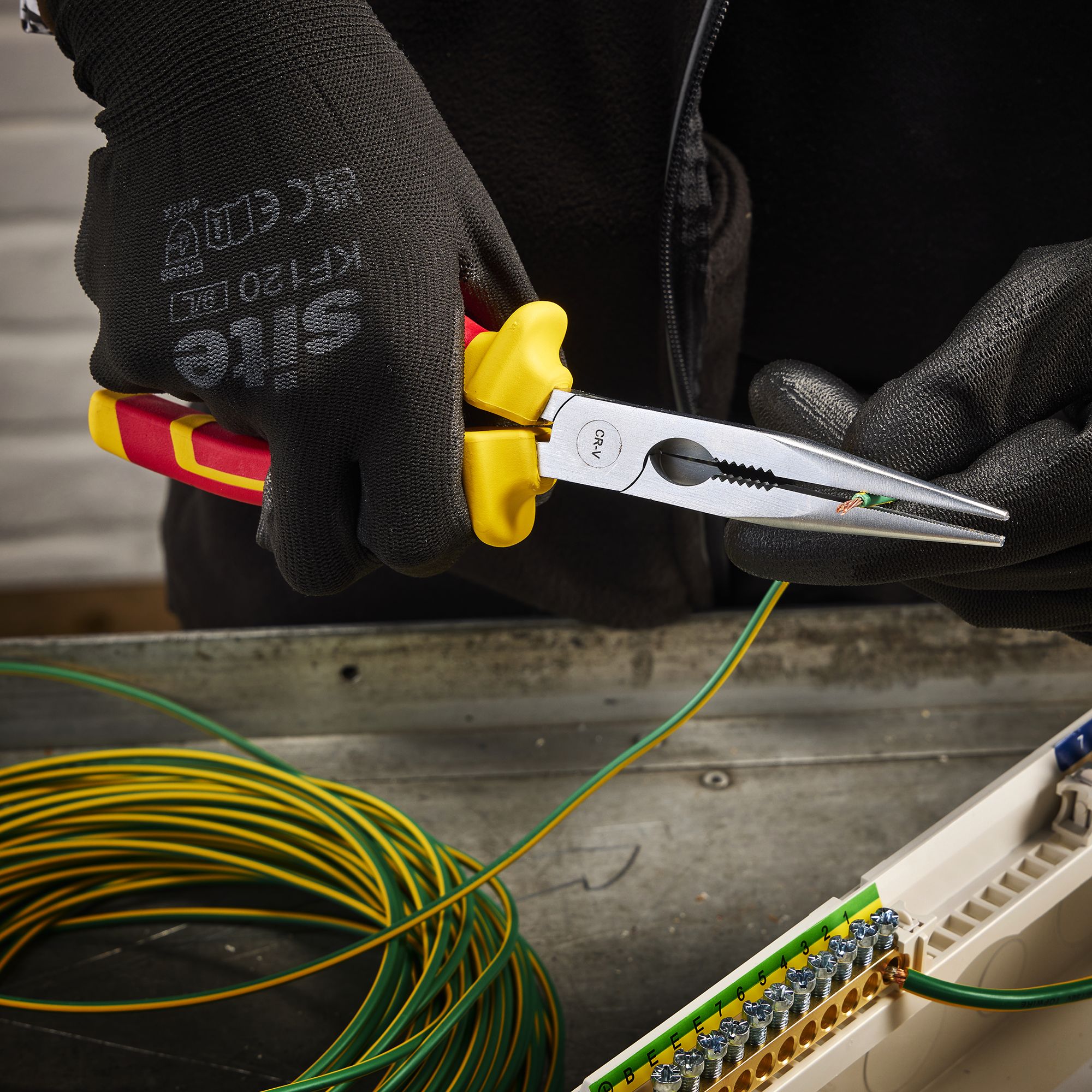 Magnusson 200mm VDE certified Long nose pliers