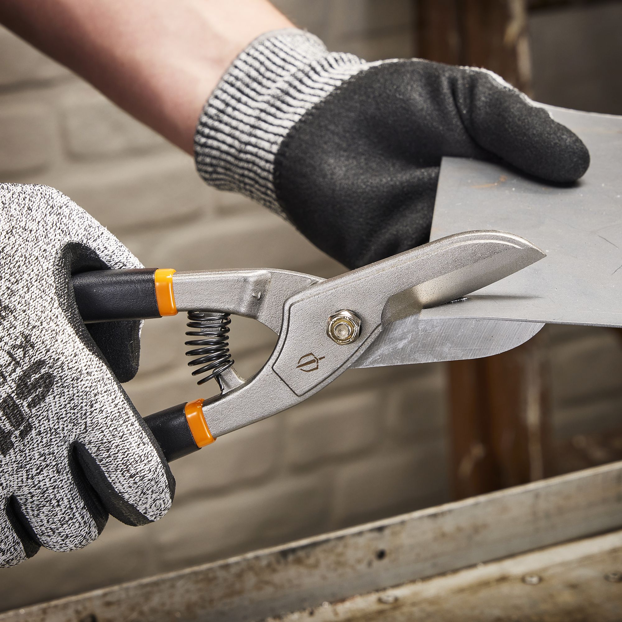 B and q tin snips store