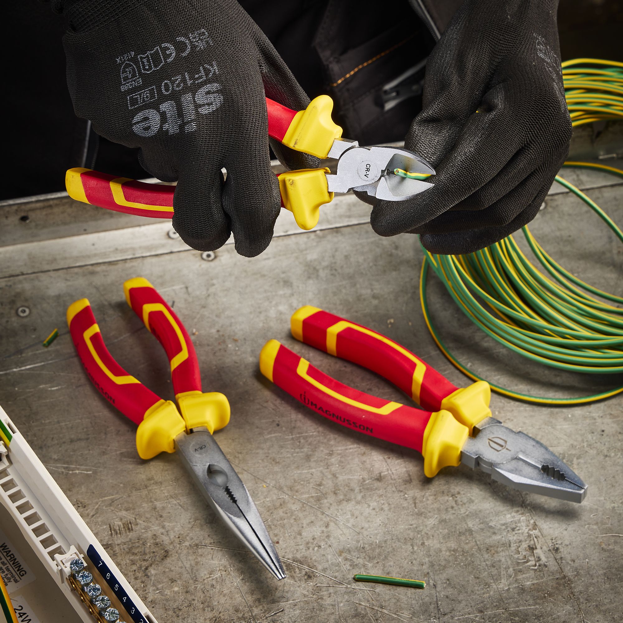 Magnusson 3 piece Chrome vanadium steel VDE pliers set PL111