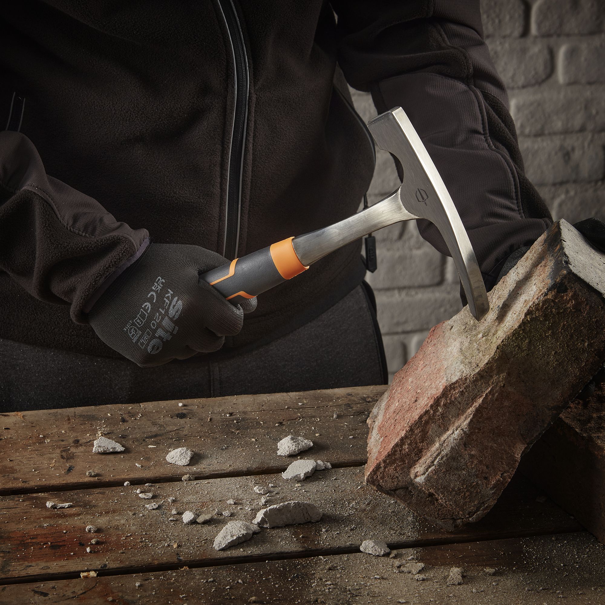 Magnusson Carbon steel Brick Hammer 20oz / 560g - HM22