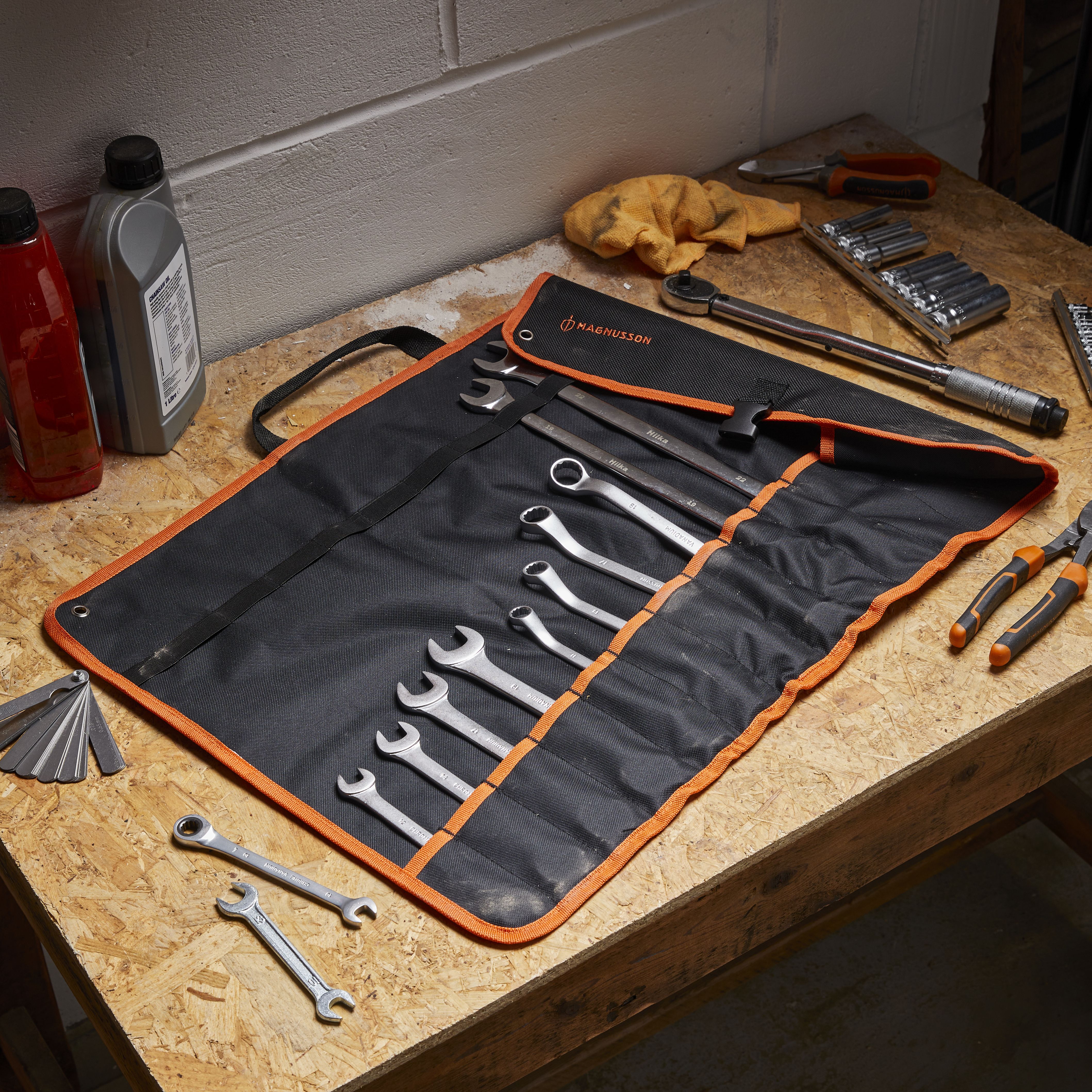 Magnusson Tool roll (L)410mm | DIY at B&Q
