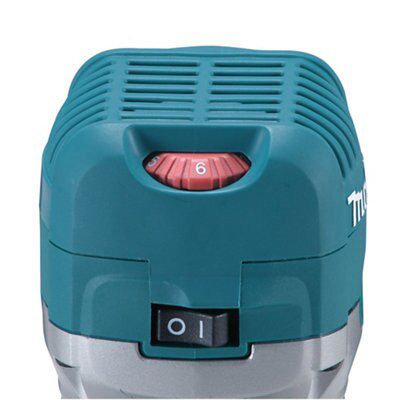 Makita 710W 240V Corded Router RT0700CX4