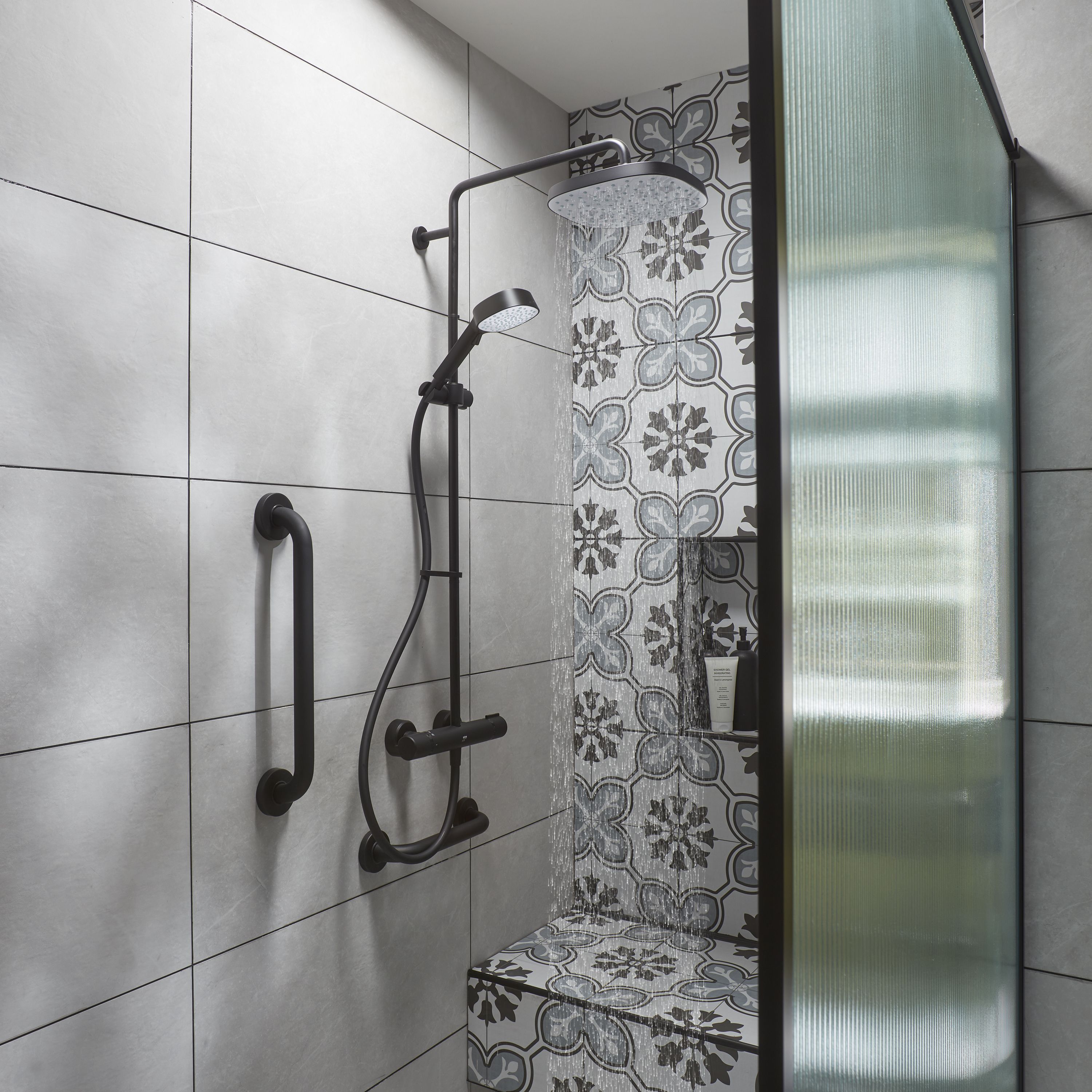 Mira Atom Matt Black Dual H/P combi mixer Shower with 2 heads & 1.25m ...