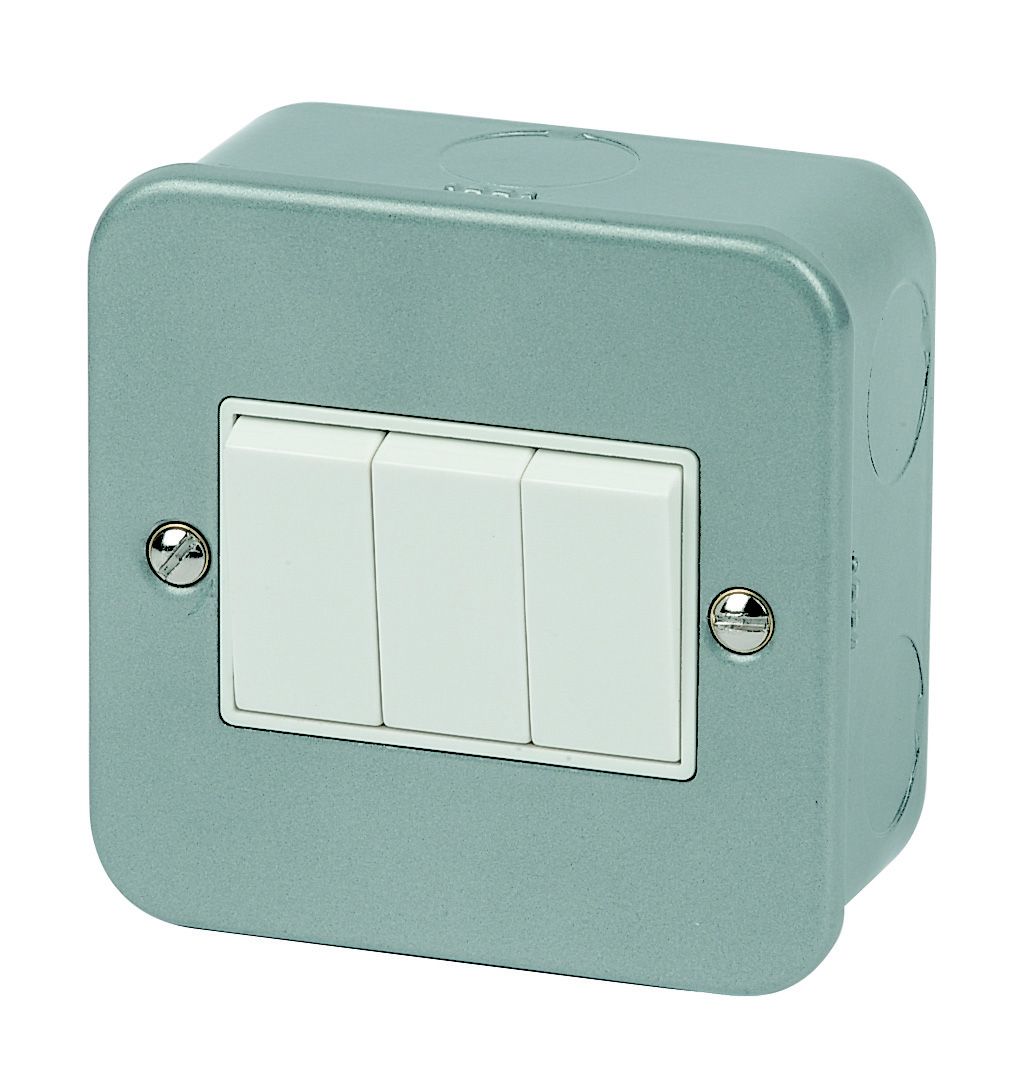 MK Metal-clad switch | DIY at B&Q