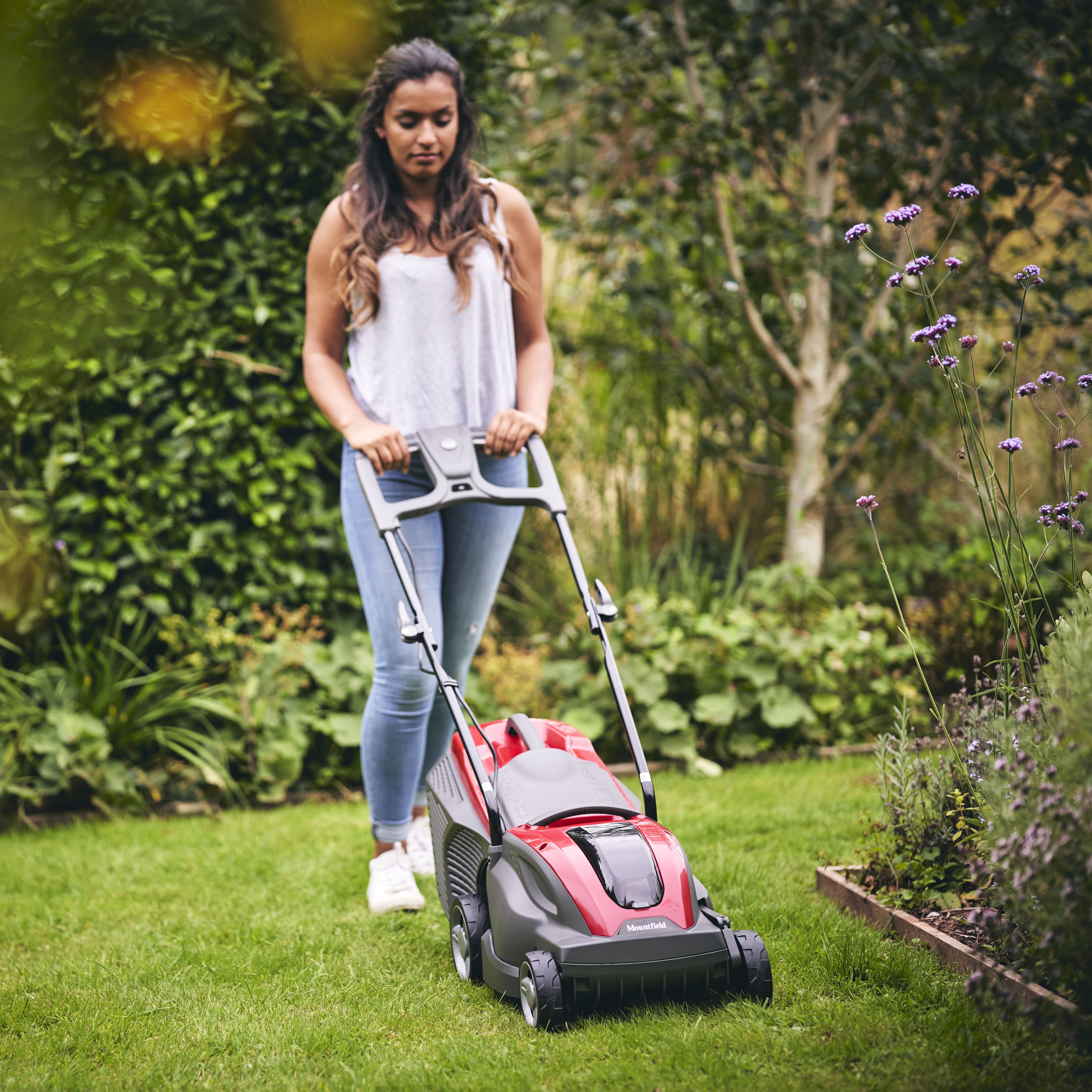 Mountfield Freedom500 48V Cordless Rotary Lawnmower (2 x 2Ah) - 38 Li Kit