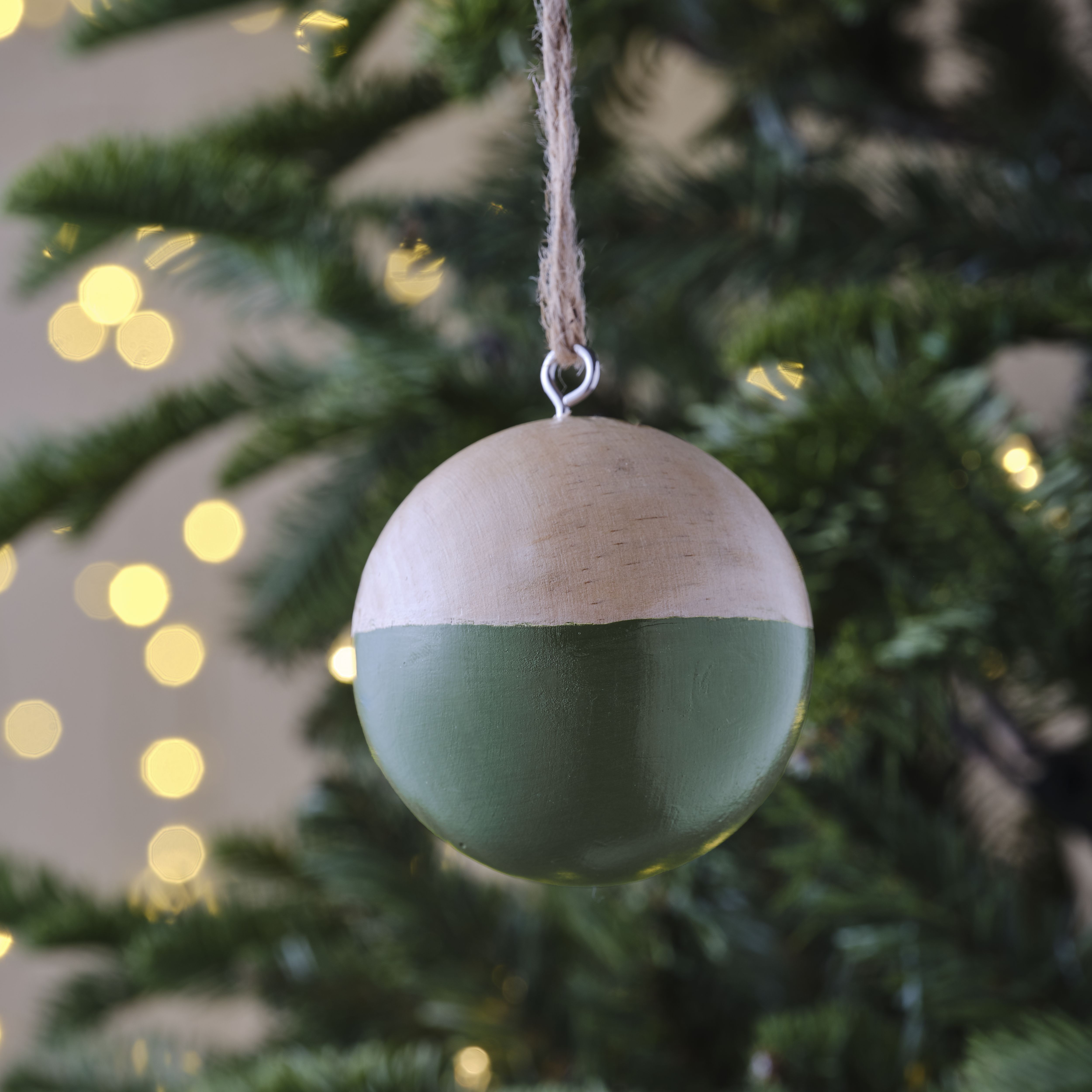 Natural & Green Wood Round Bauble (D) 70mm