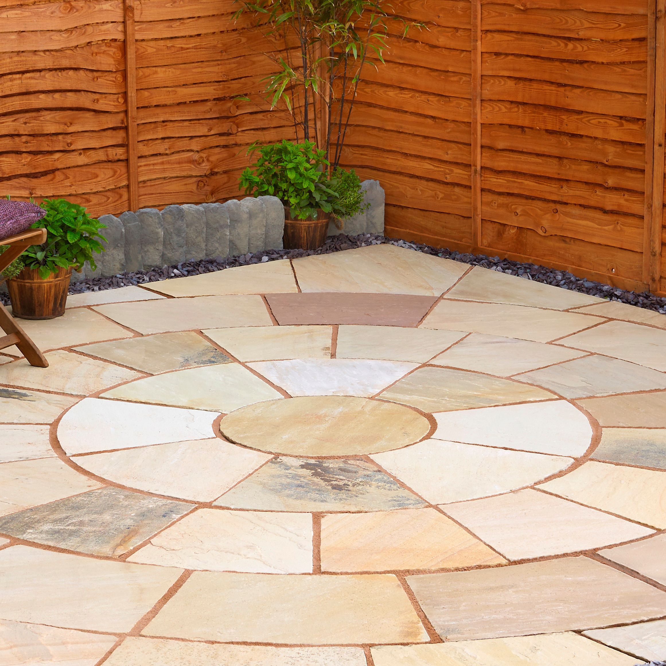 Natural sandstone Fossil buff Paving circle squaring off corner 4.74m² ...