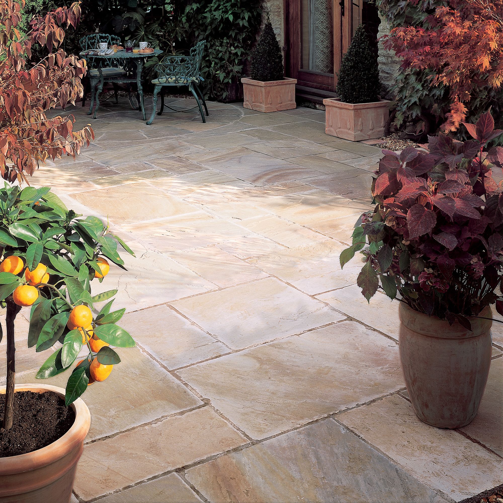 Natural sandstone Sunset buff Mixed size Paving set 15.3m², Pack of 48 ...
