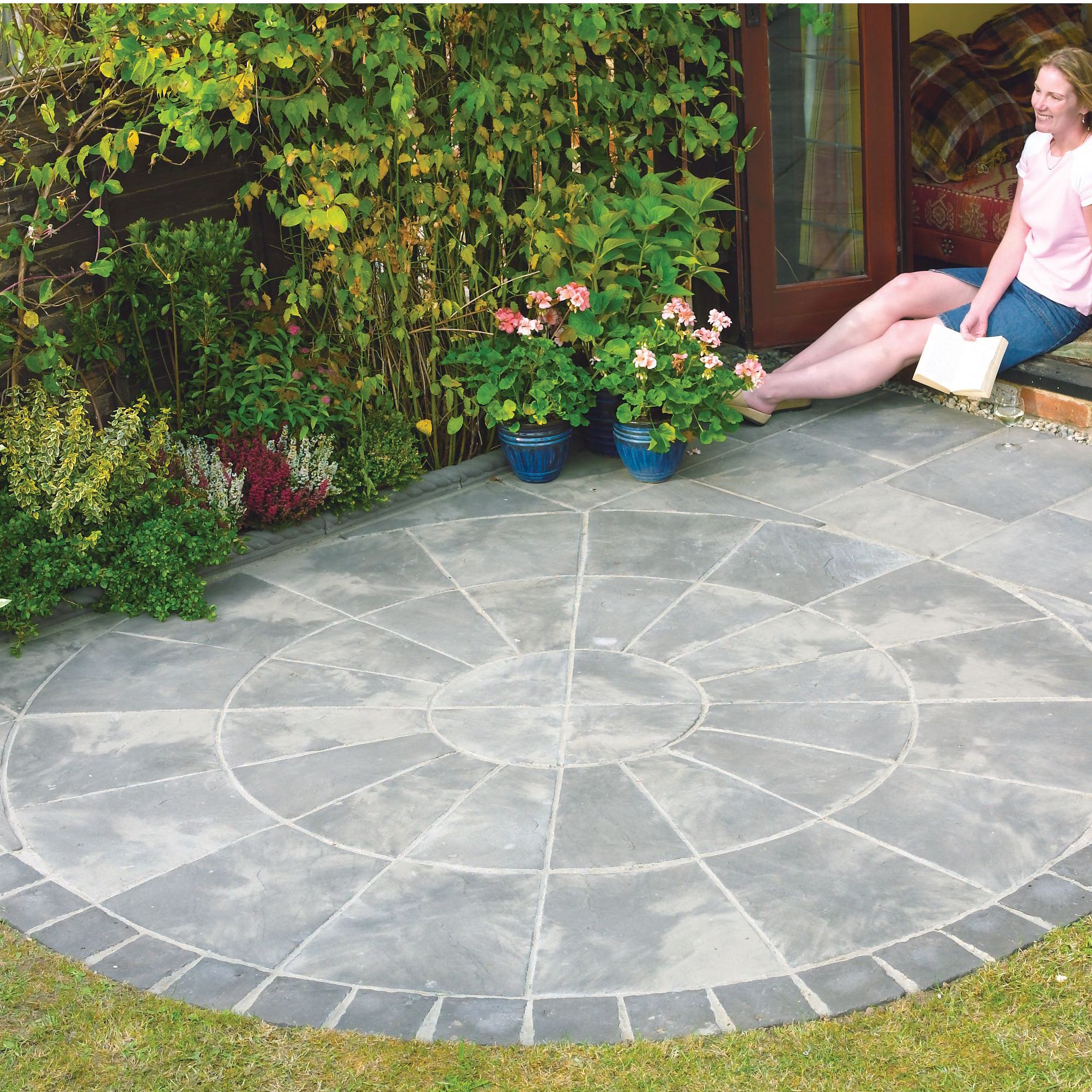Old riven Autumn silver Paving set 4.52m², Pack of 34 | DIY at B&Q