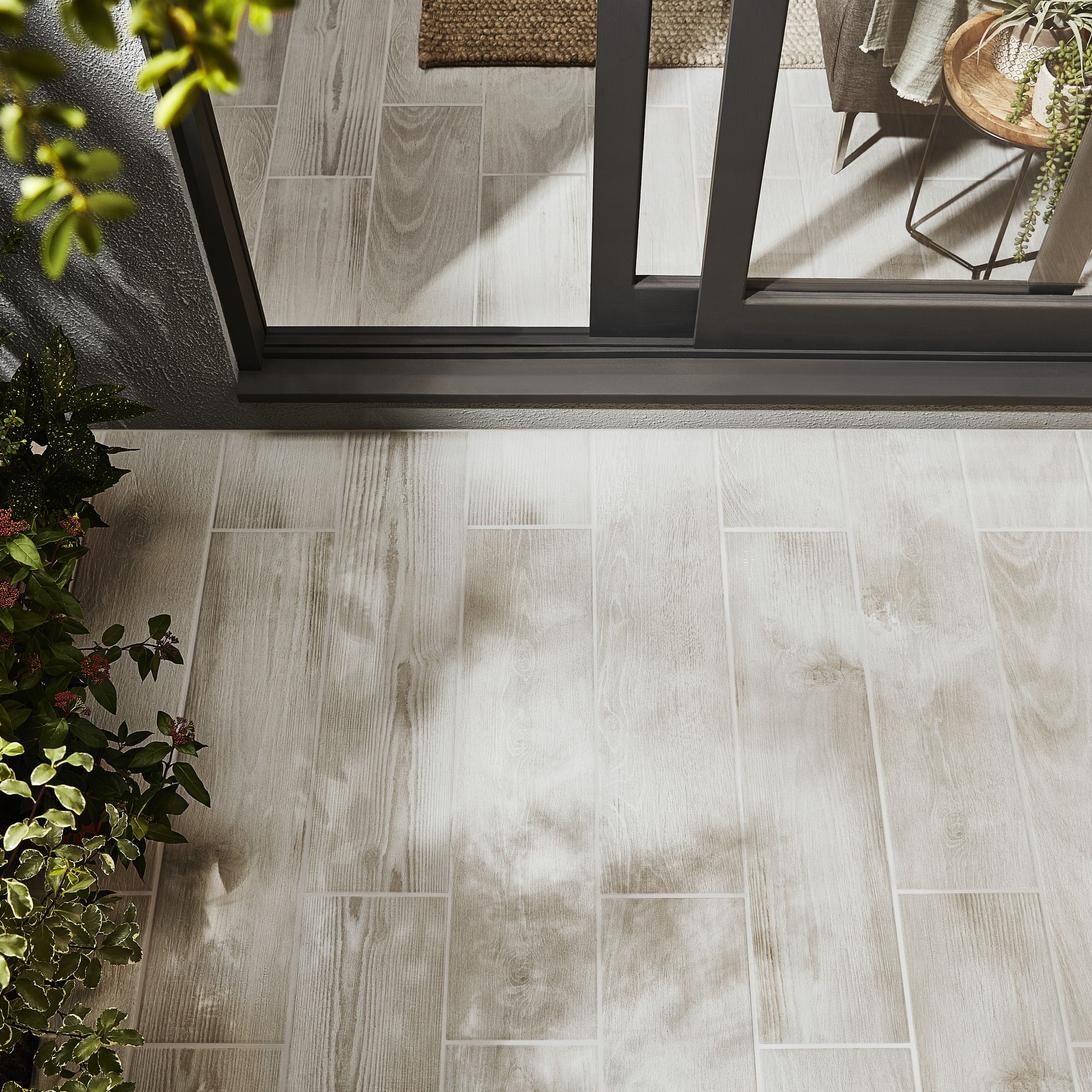 Pine wood White Matt Wood effect Porcelain Outdoor Floor Tile, Pack of ...