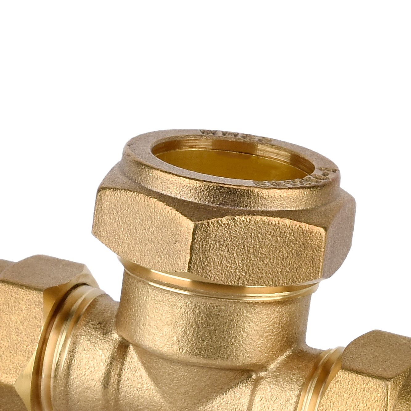 Plumbsure Brass Compression Reducing Tee (Dia) 15mm x 15mm x 22mm | DIY at B&Q