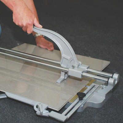 Q tile saw store