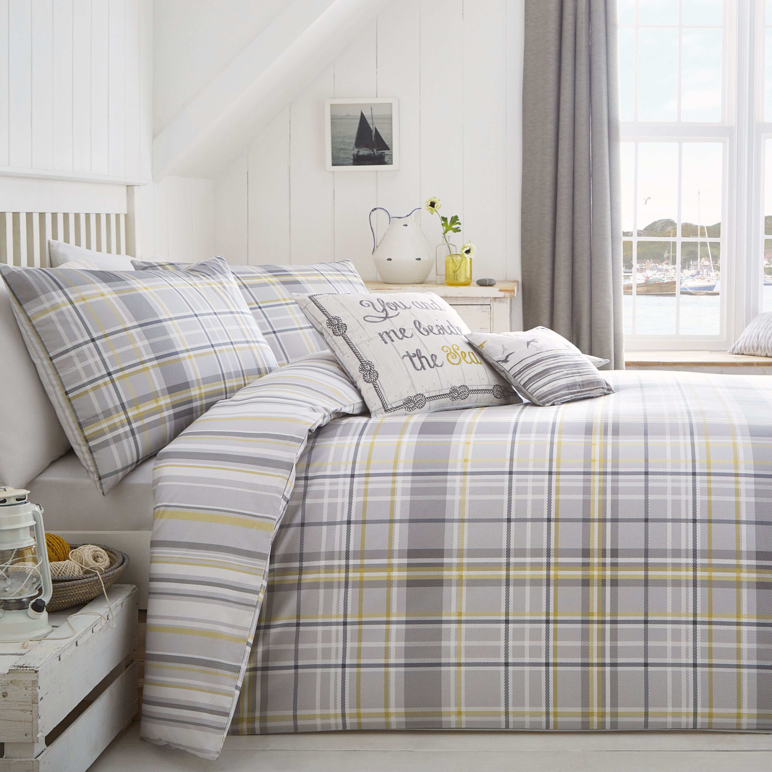Rathmoore Check Grey & yellow Double Bedding set | DIY at B&Q