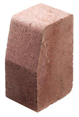 Red Block kerb (L)100mm (W)125mm (T)125mm, Pack of 192 | DIY at B&Q