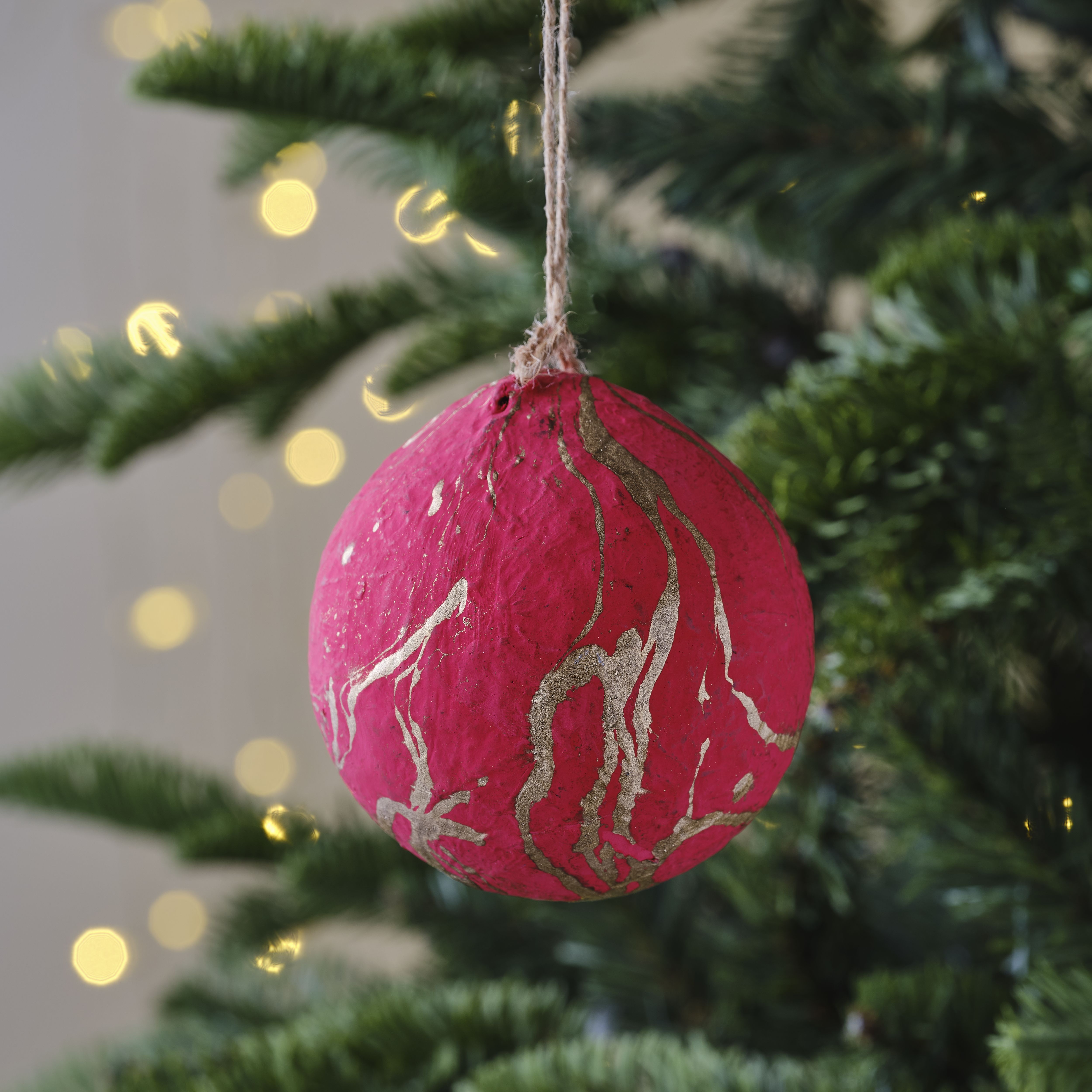 Red Gold effect Paper Round Bauble (D) 100mm