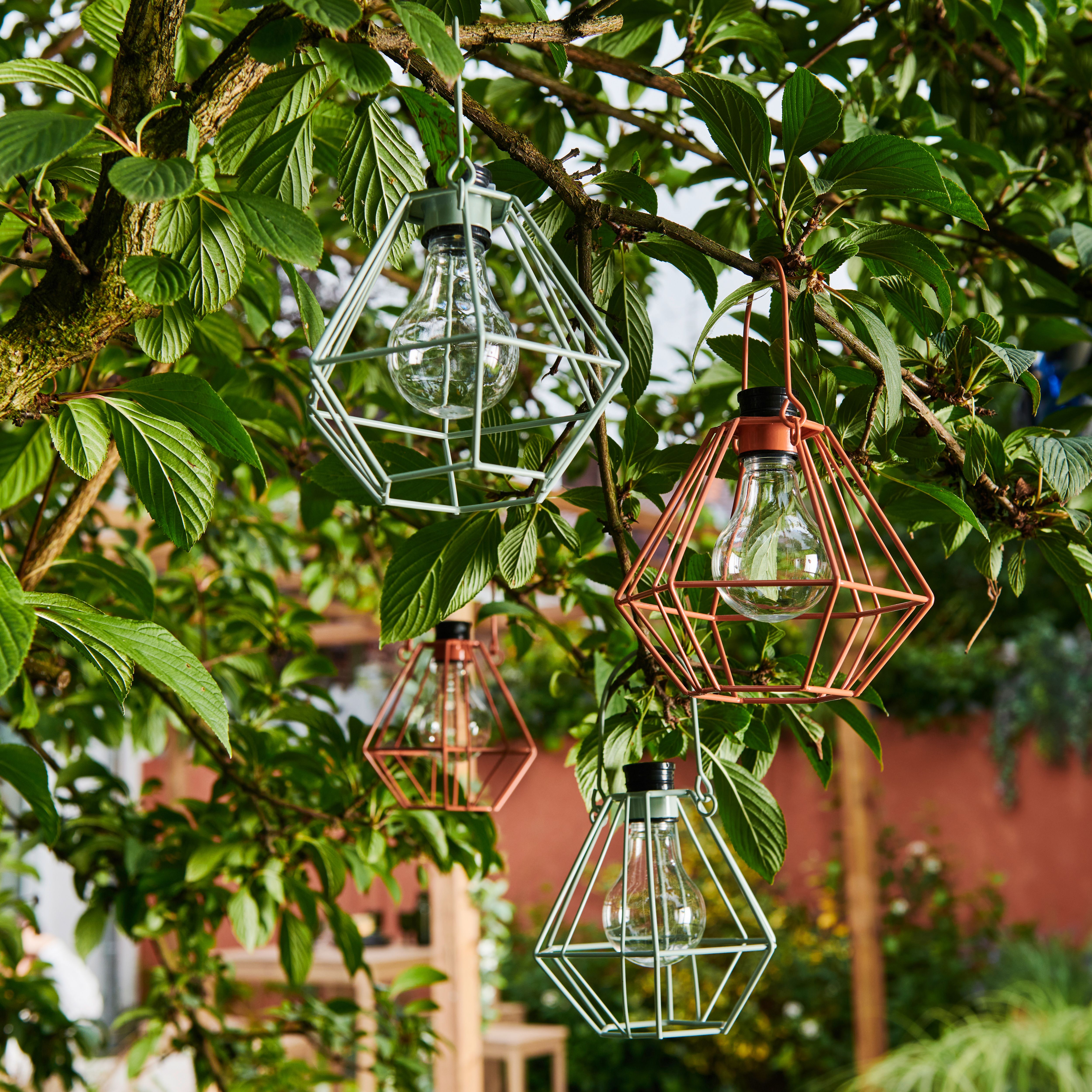 Red Solar-powered Integrated LED Outdoor Mini lantern