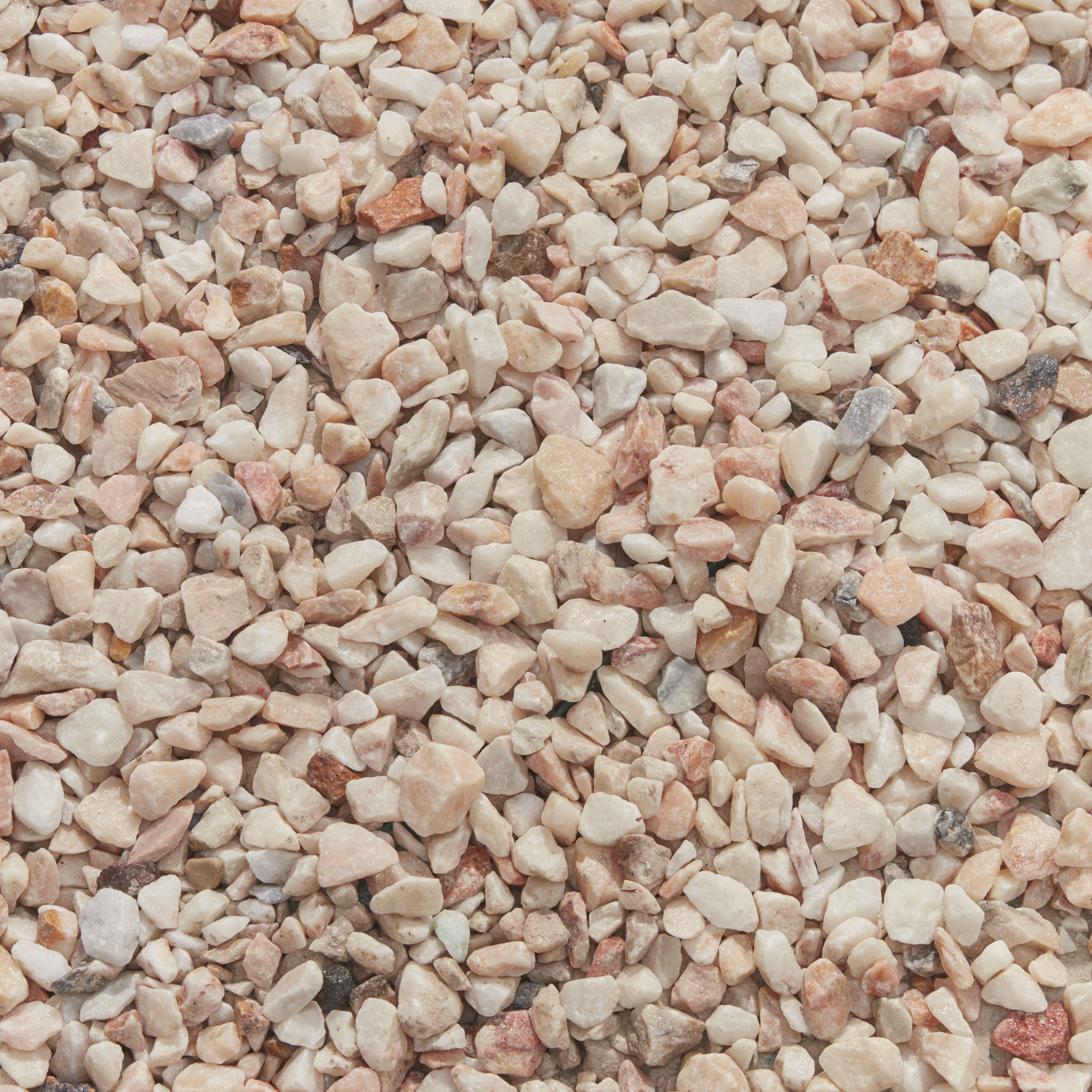Rose Blush 10-30mm Stone Decorative chippings, Large Bag, 0.4m²