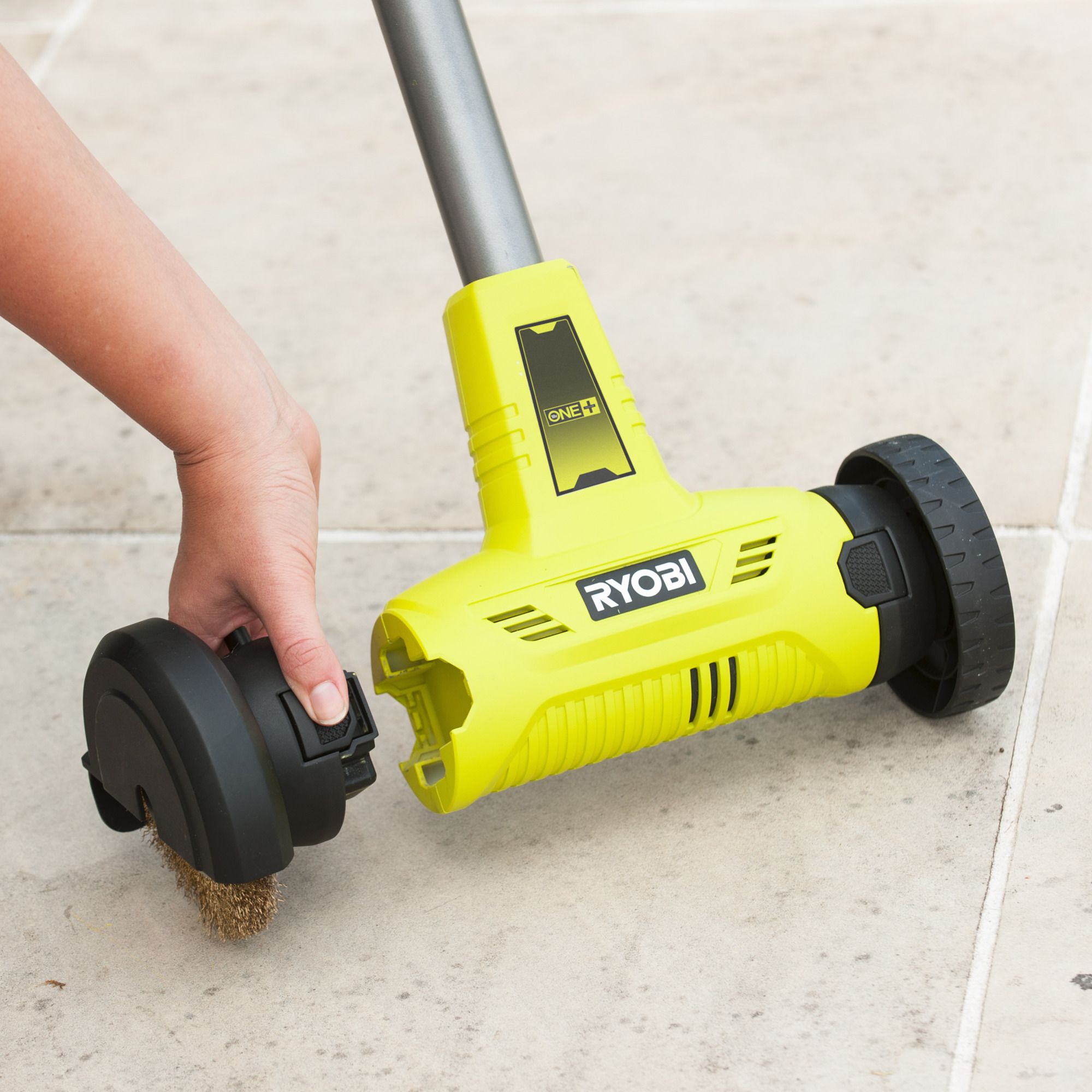 Ryobi 18V ONE+ Cordless Patio cleaner with Wire brush (1 x 2Ah ...