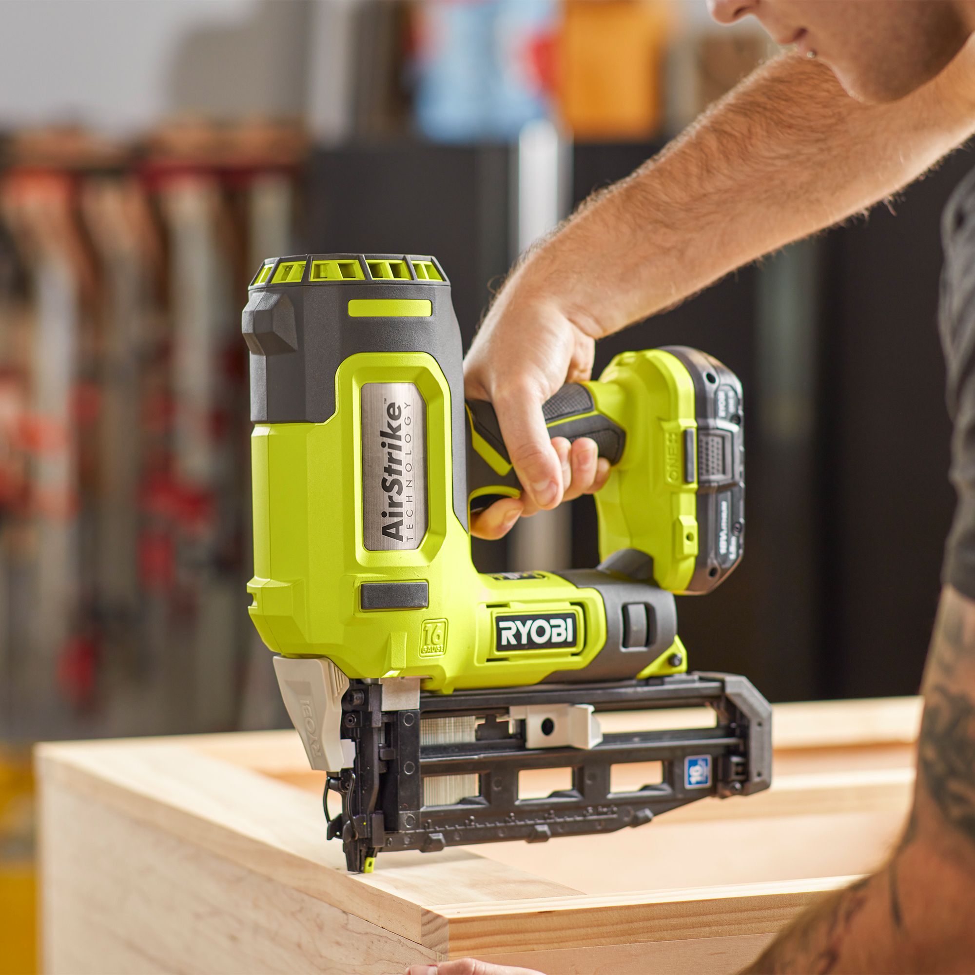 Ryobi 64mm 18V Li-ion One+ First fix Cordless Nail gun (Bare Tool ...
