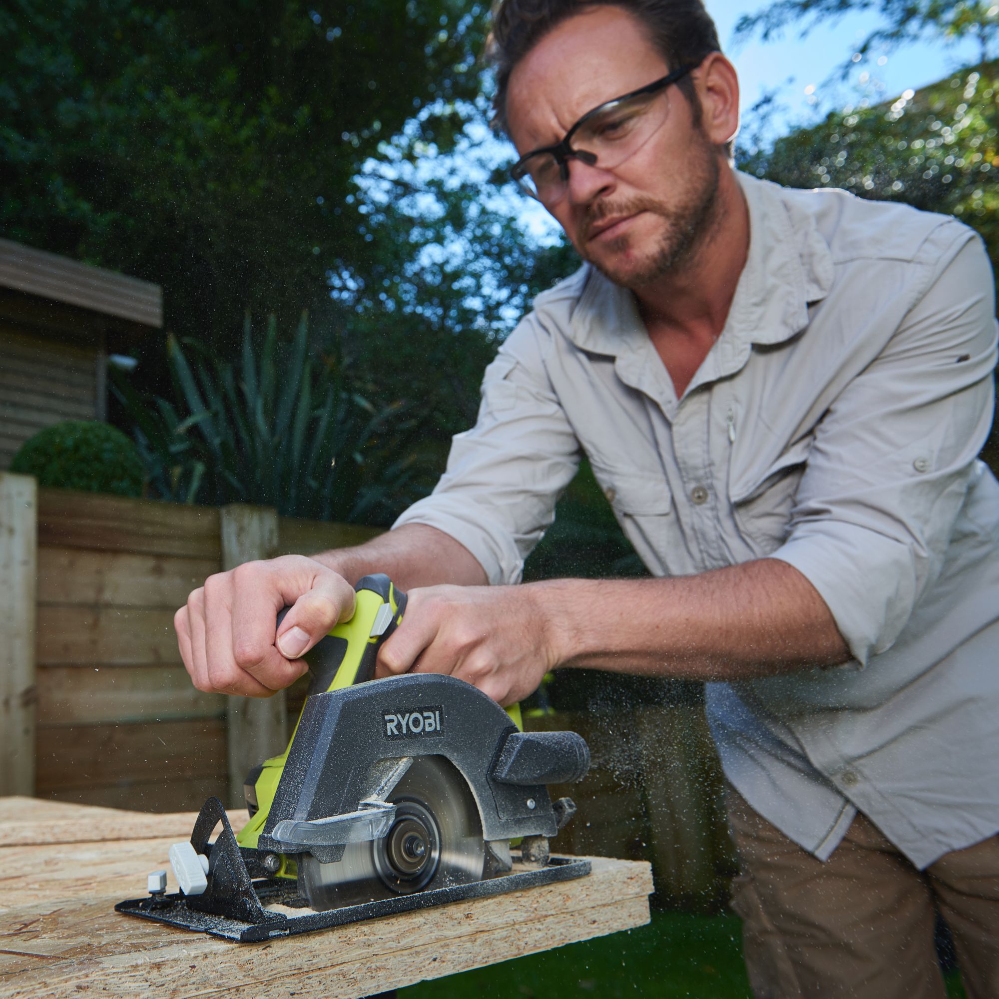 Ryobi ONE+ 18V One+ 150mm Non-replaceable carbon brushed Cordless ...