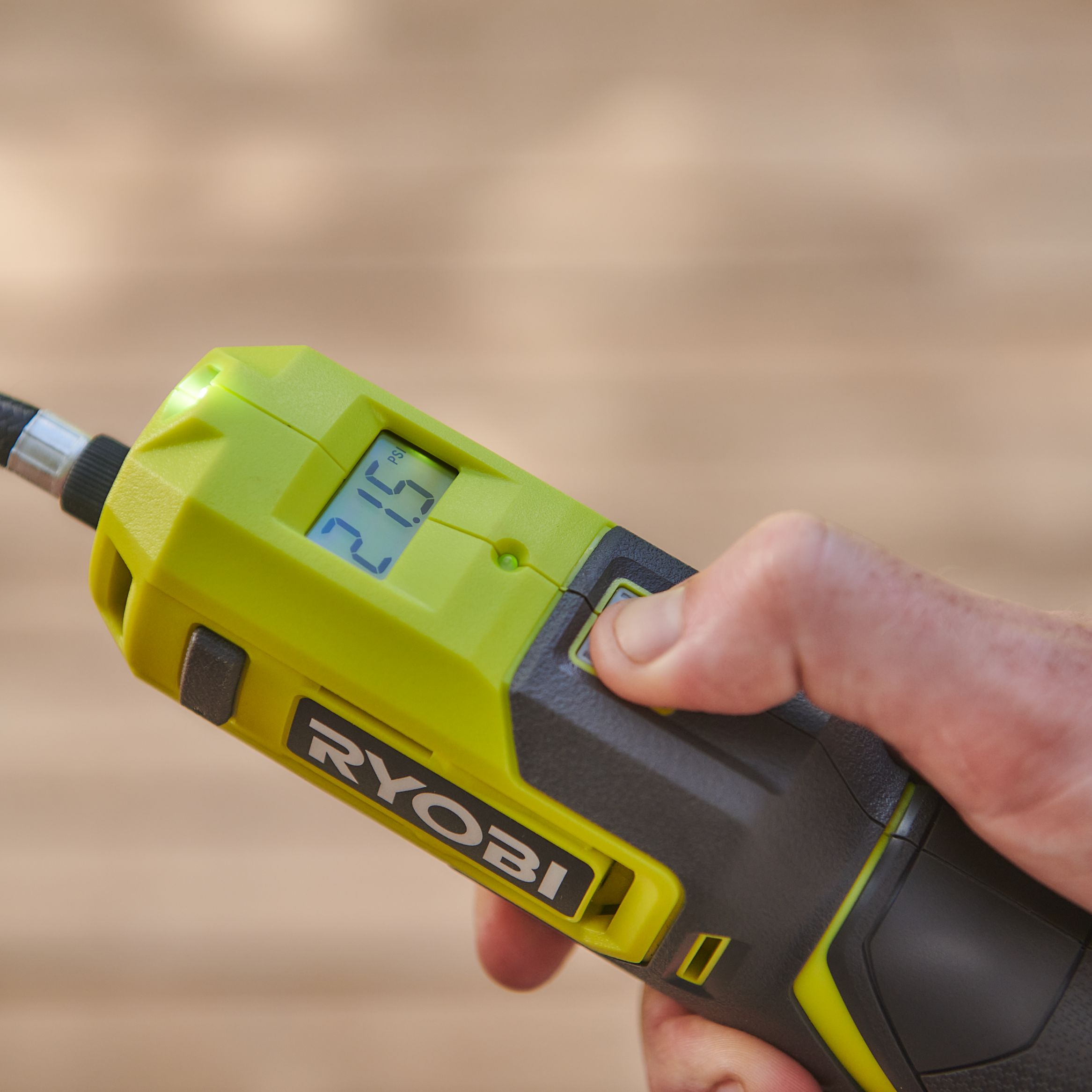 Ryobi USB Lithium 4V LCD Tyre inflator
