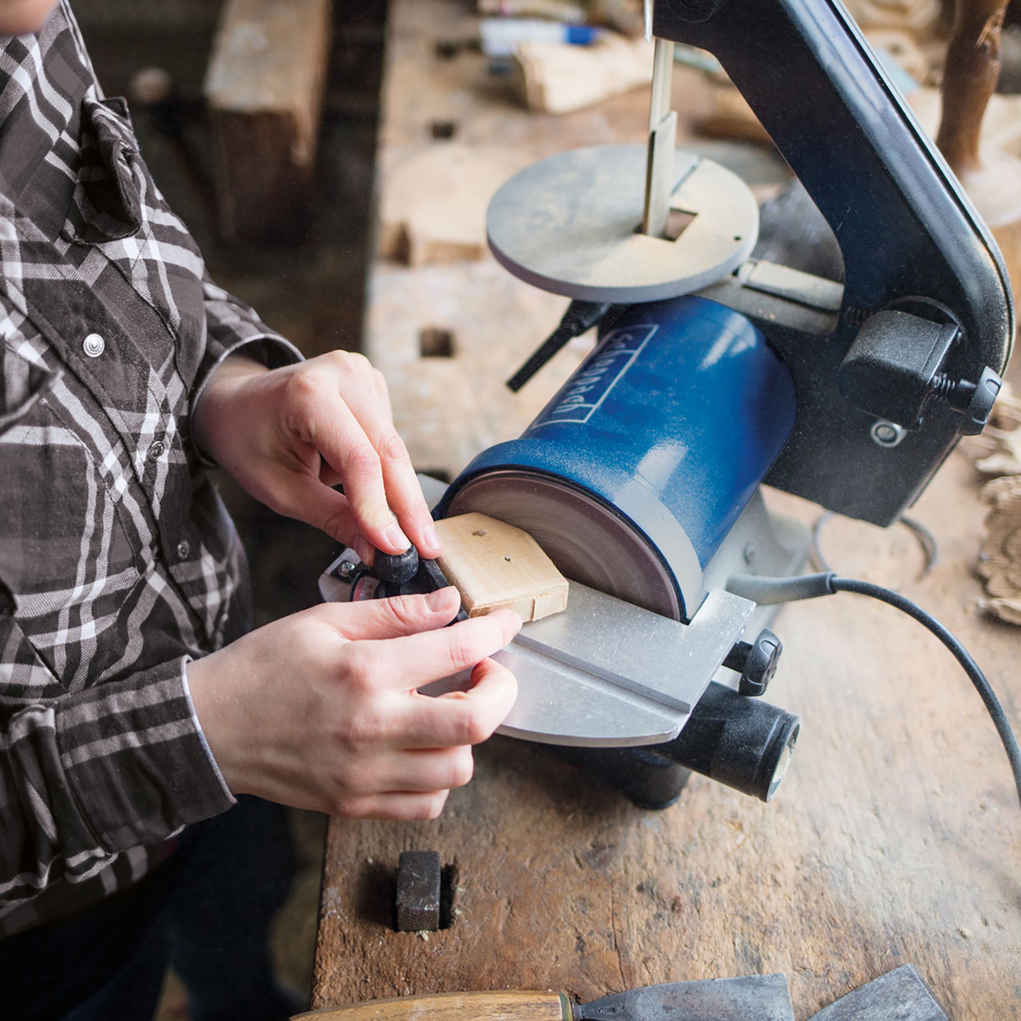 Scheppach 250W 230V Corded Belt sander BTS700