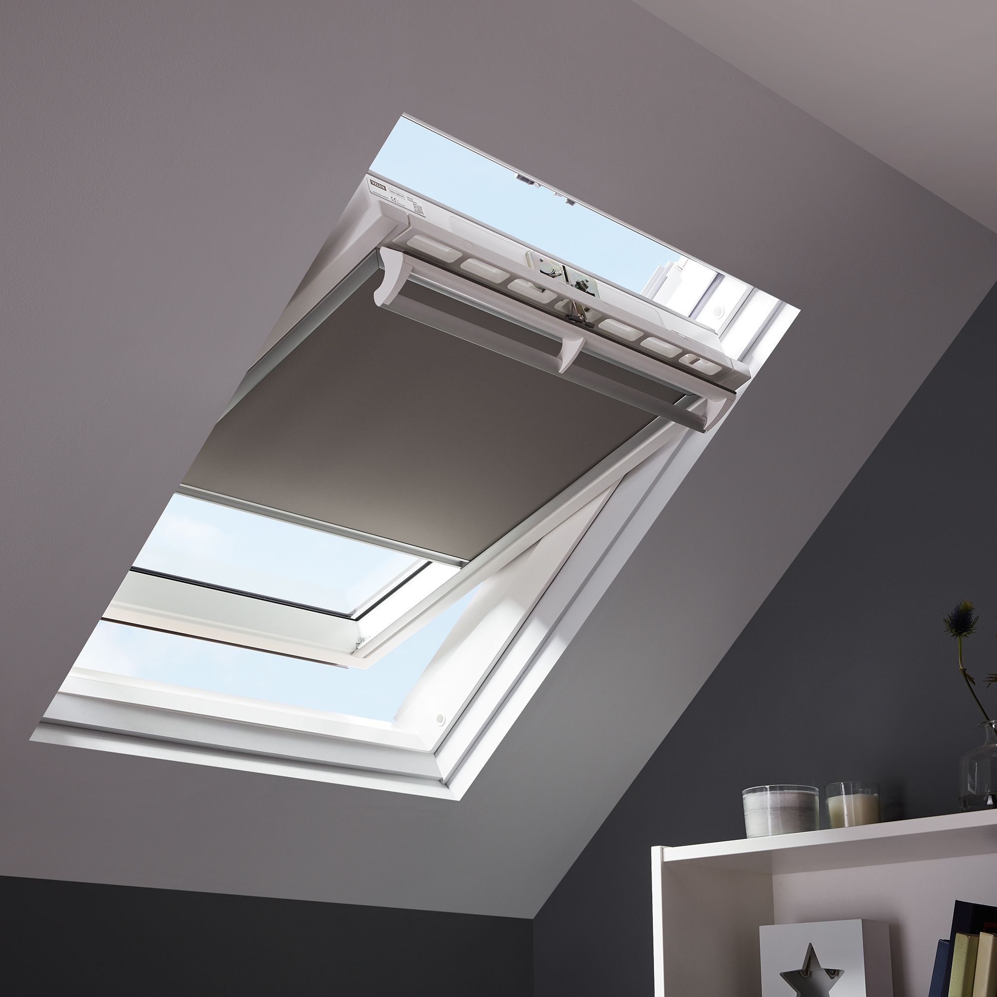 SITE NOT REMOTE CONTROLLED GREY BLACKOUT ROLLER ROOF WINDOW BLIND (W ...