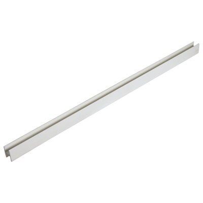 SKIP20A RT20 5M IN-LINE JOINTING TRIM | DIY at B&Q