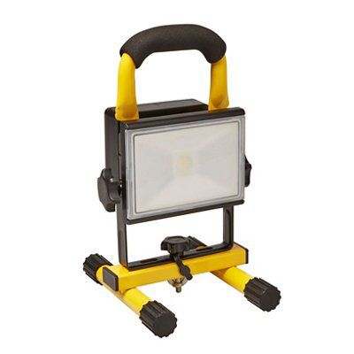 SKIP20C 10W COB RCHGBL WORK LGT | DIY at B&Q