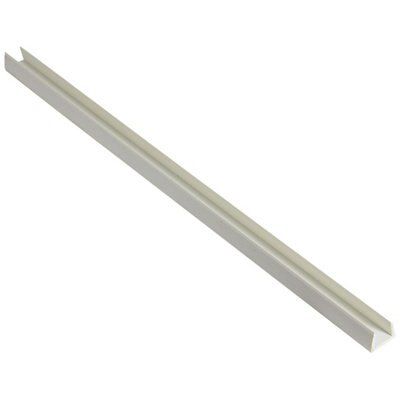 SKIP20D RT21 5M EDGE CAP.TRIM/WIND BRD | DIY at B&Q