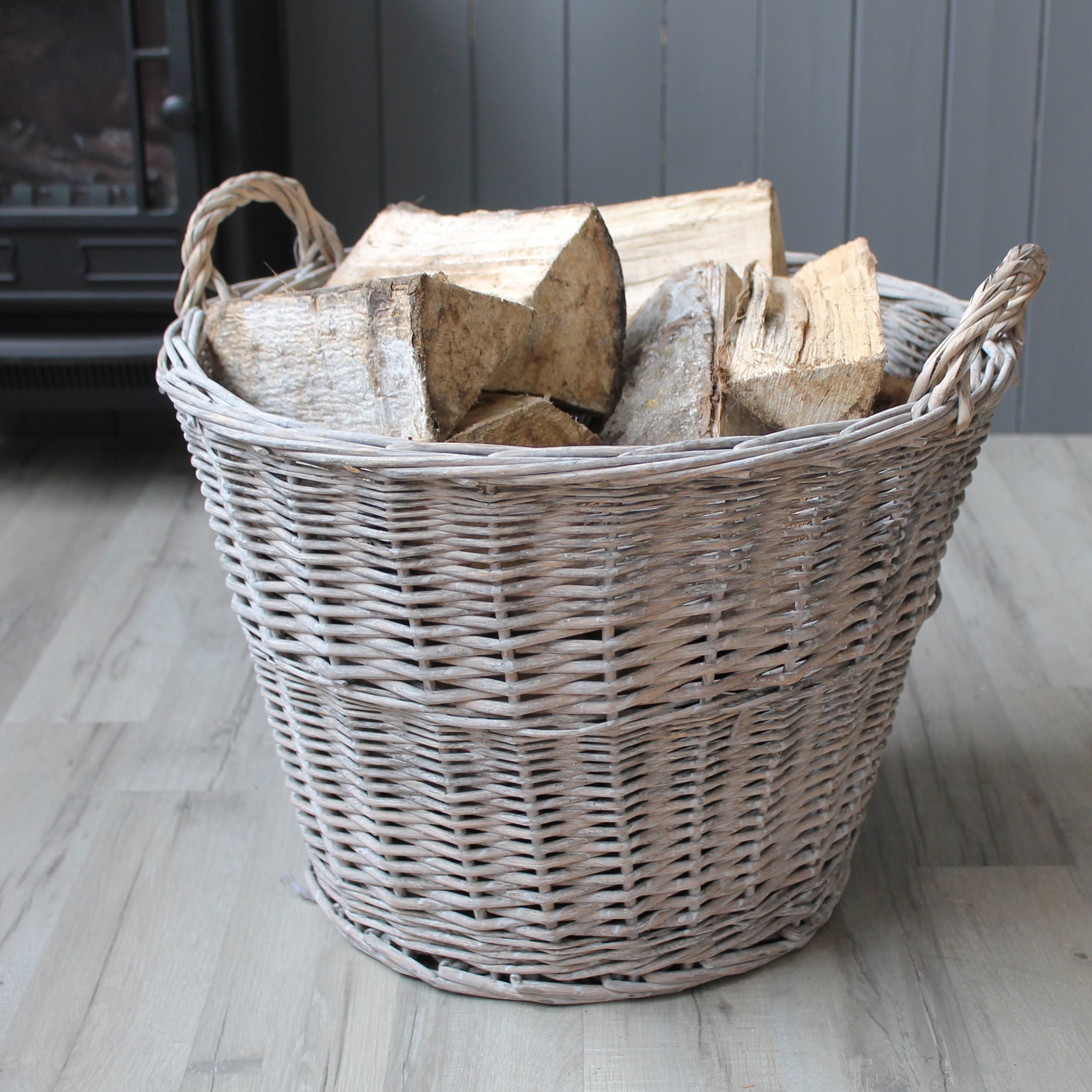 Slemcka Fireside Accessories Traditional Grey Wicker Fire basket (H ...