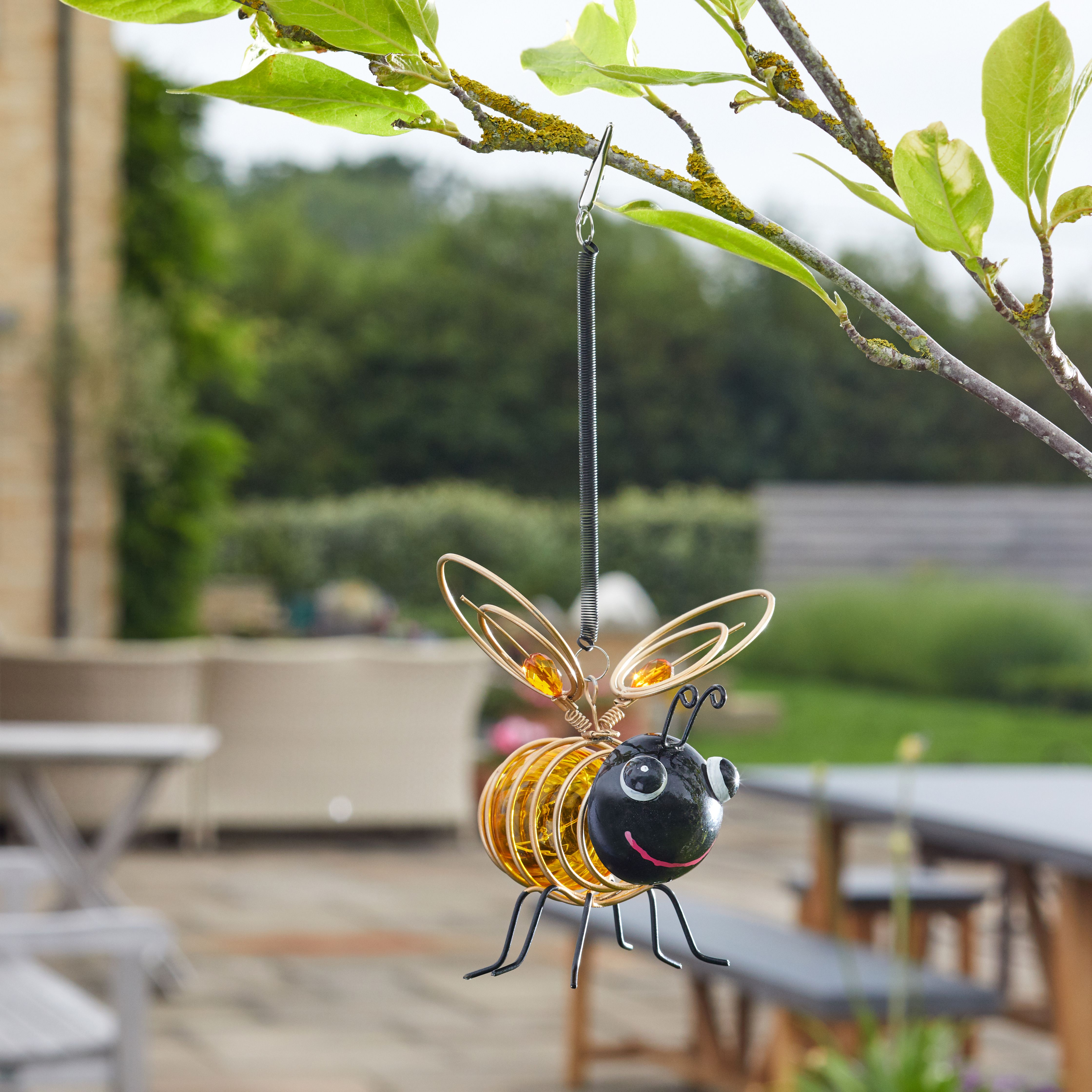 Solar Black & yellow Copper effect Bumble bee Solar-powered LED Outdoor ...