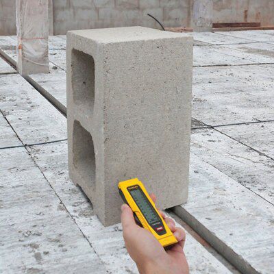 Stanley 0-77-030 Battery-powered Damp Moisture meter | DIY at B&Q