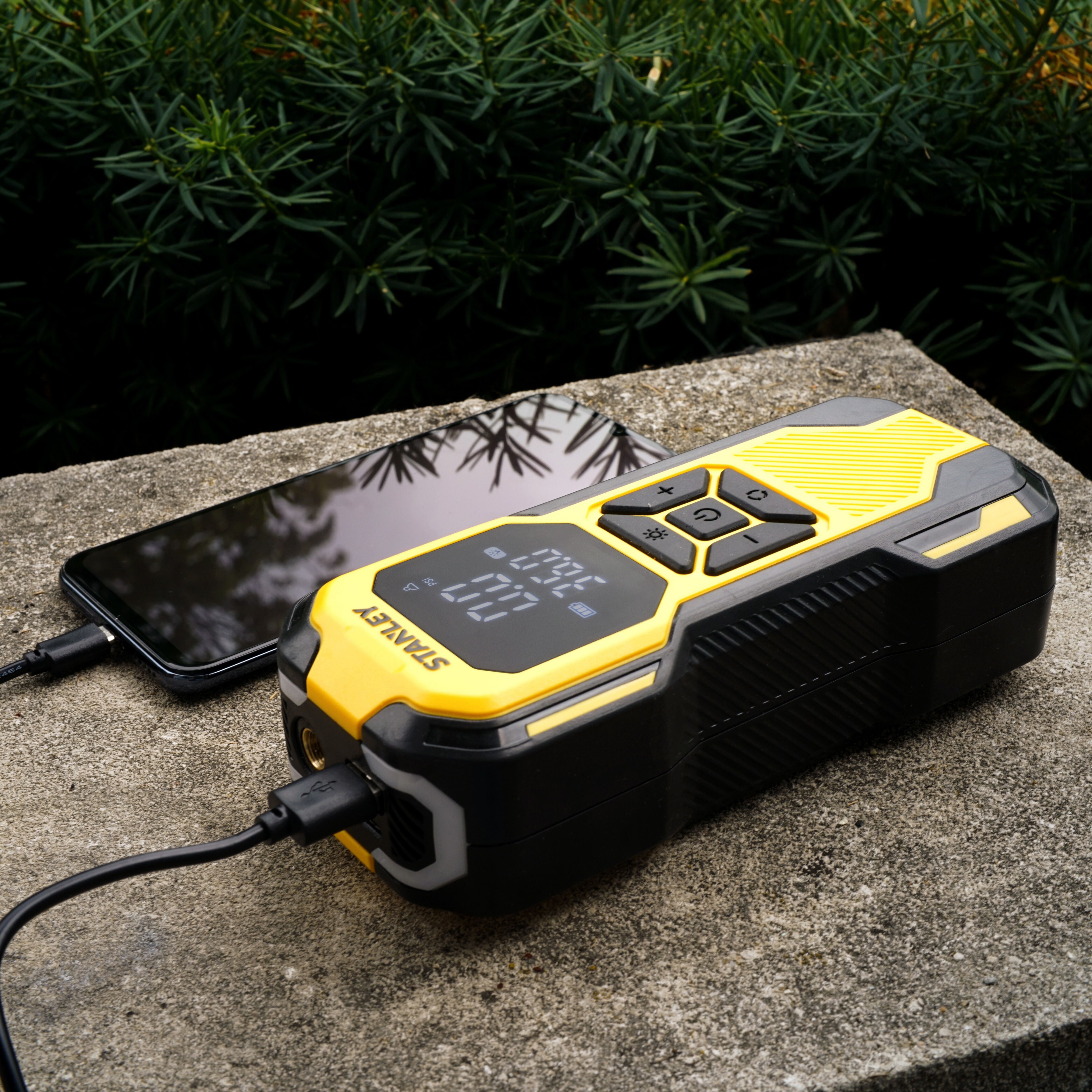 Stanley Cordless Digital Tyre inflator