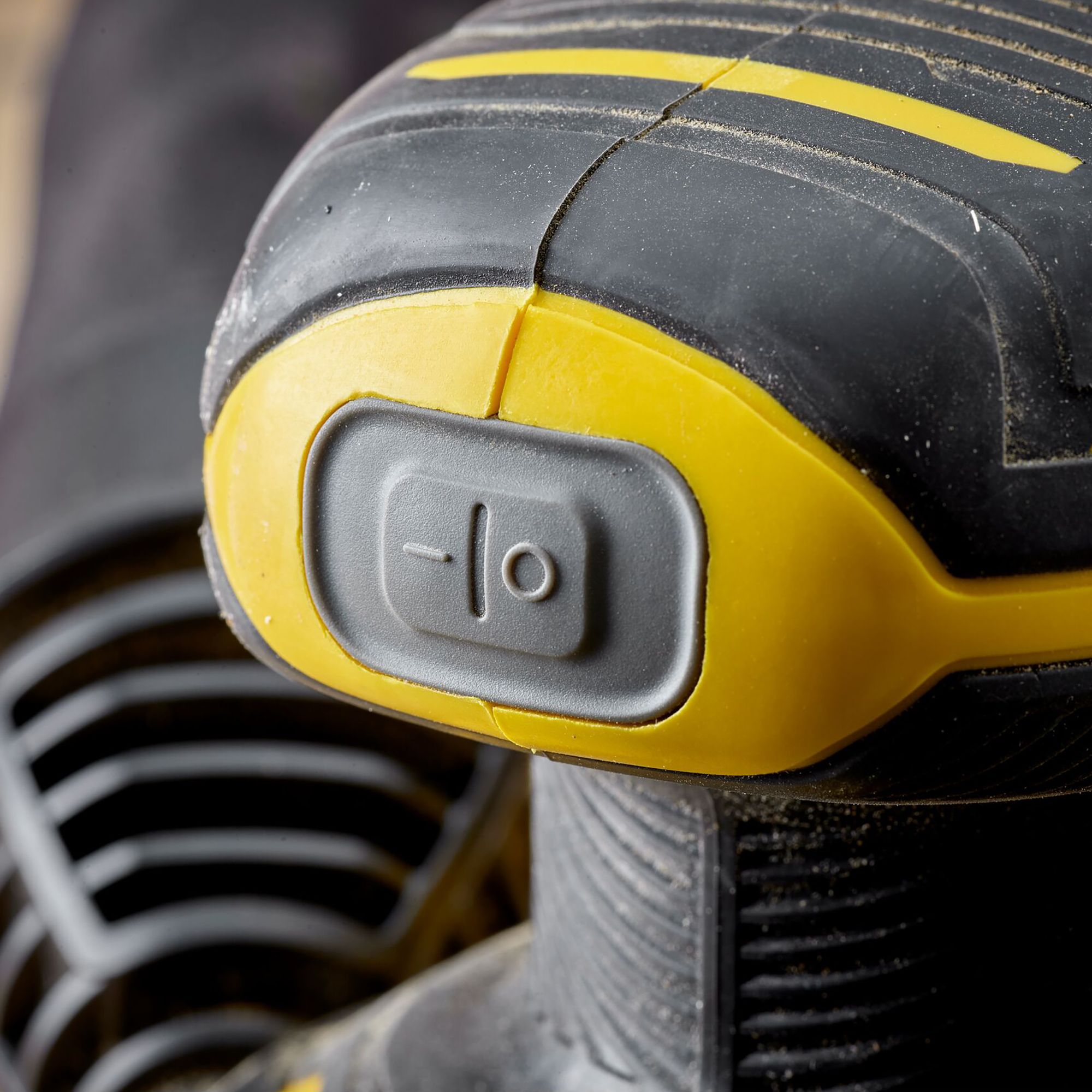 Stanley FatMax 18V 125mm 2 Li-ion V20 Cordless Random orbit sander ...