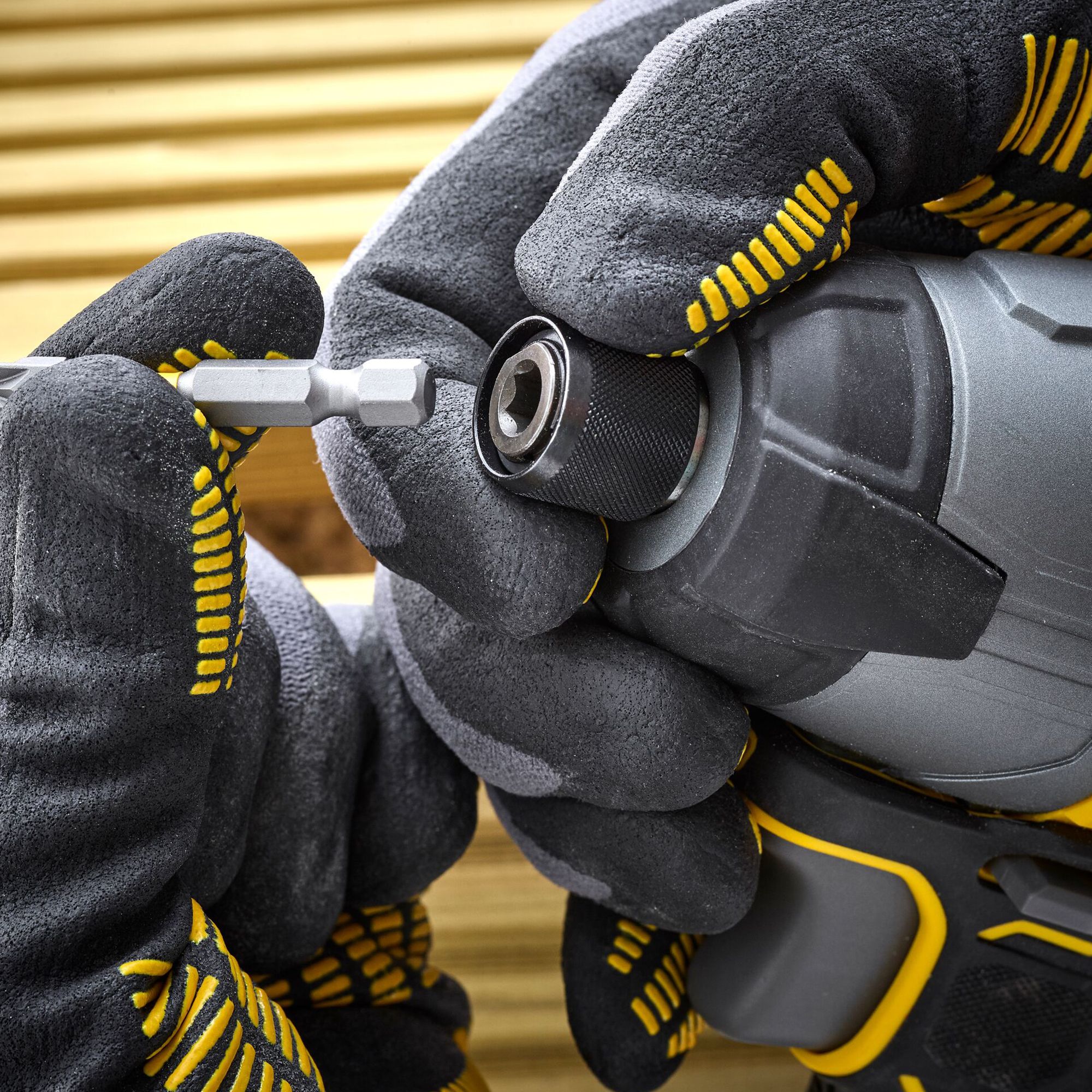 Stanley FatMax 18V Li-ion Brushed Cordless Impact driver (1 x 2Ah ...