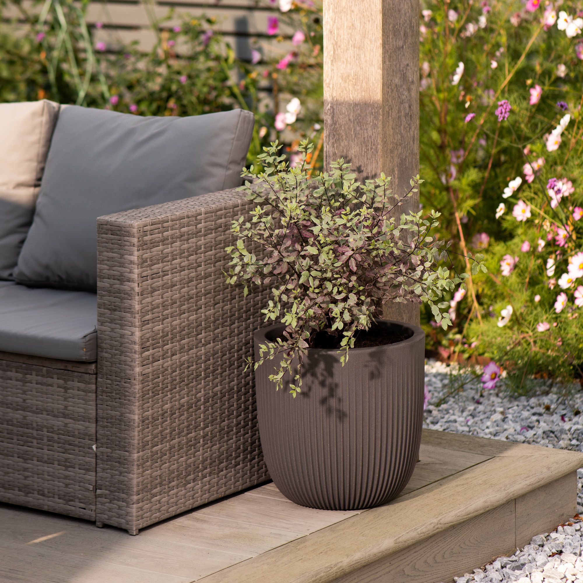 Strata Pacific Matt Graphite Plastic Plant pot (Dia) 35cm, (H)34.5cm