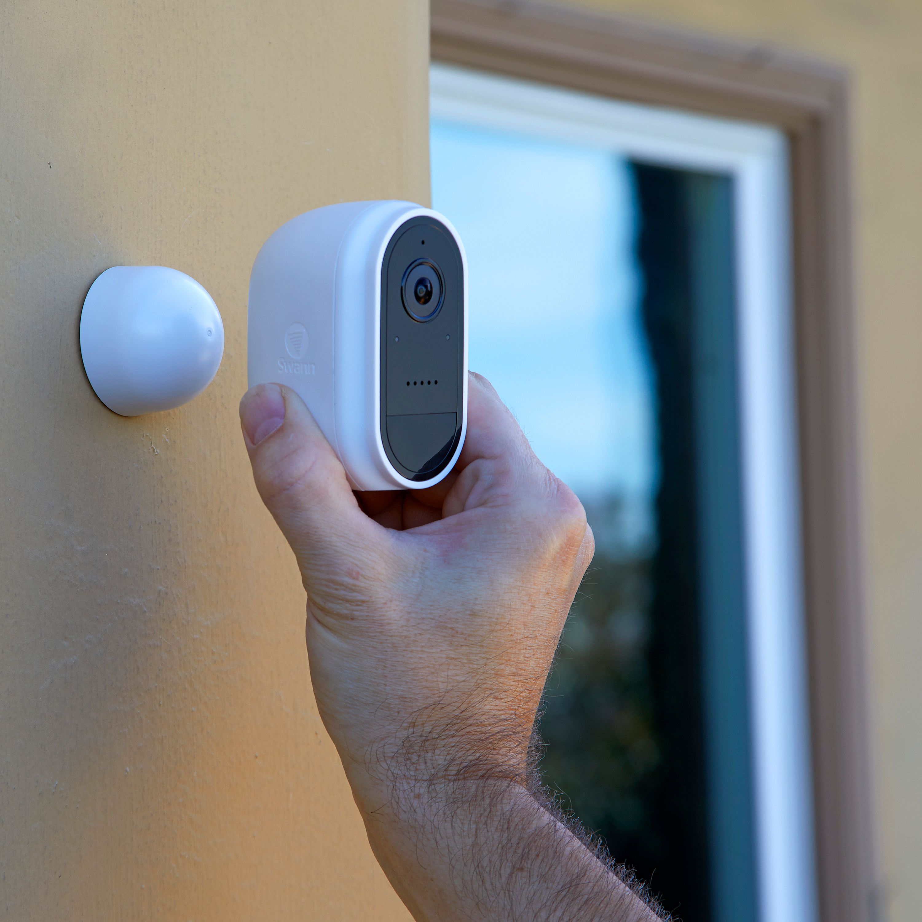 Swann Wireless Indoor & outdoor Smart IP camera