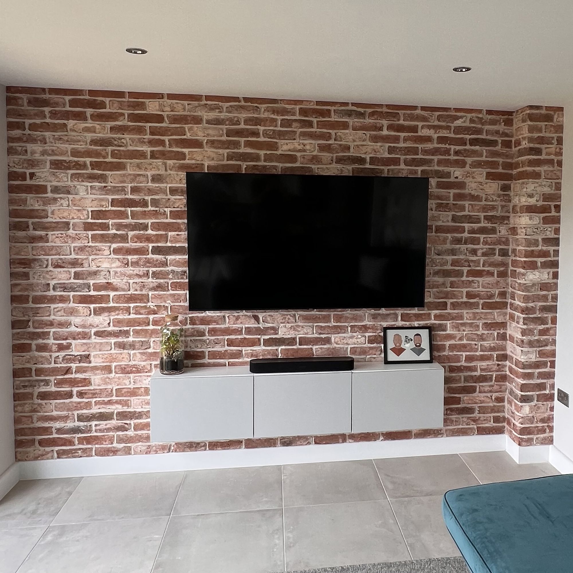 The Brick Tile Company Reclaimed Tumbled Red Brick slip (L)215mm (W ...