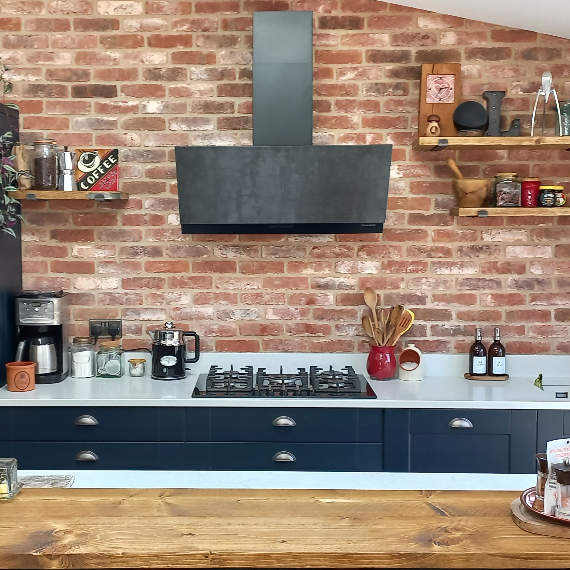 The Brick Tile Company Reclaimed Tumbled Red Brick slip (L)215mm (W ...
