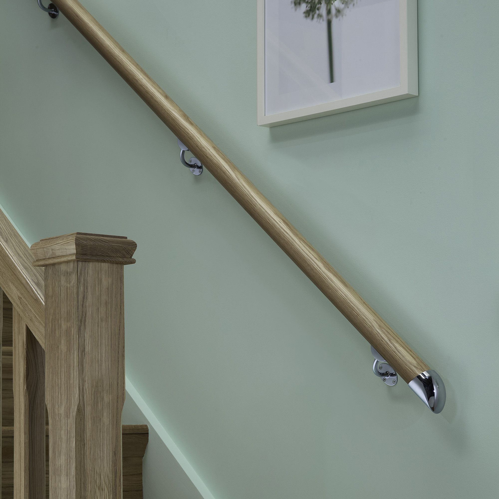 Traditional Natural Oak Rounded Handrail, (L)2.4m (W)54mm | DIY at B&Q