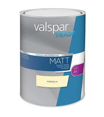 Valspar Trade Magnolia Matt Emulsion paint, 2.5L