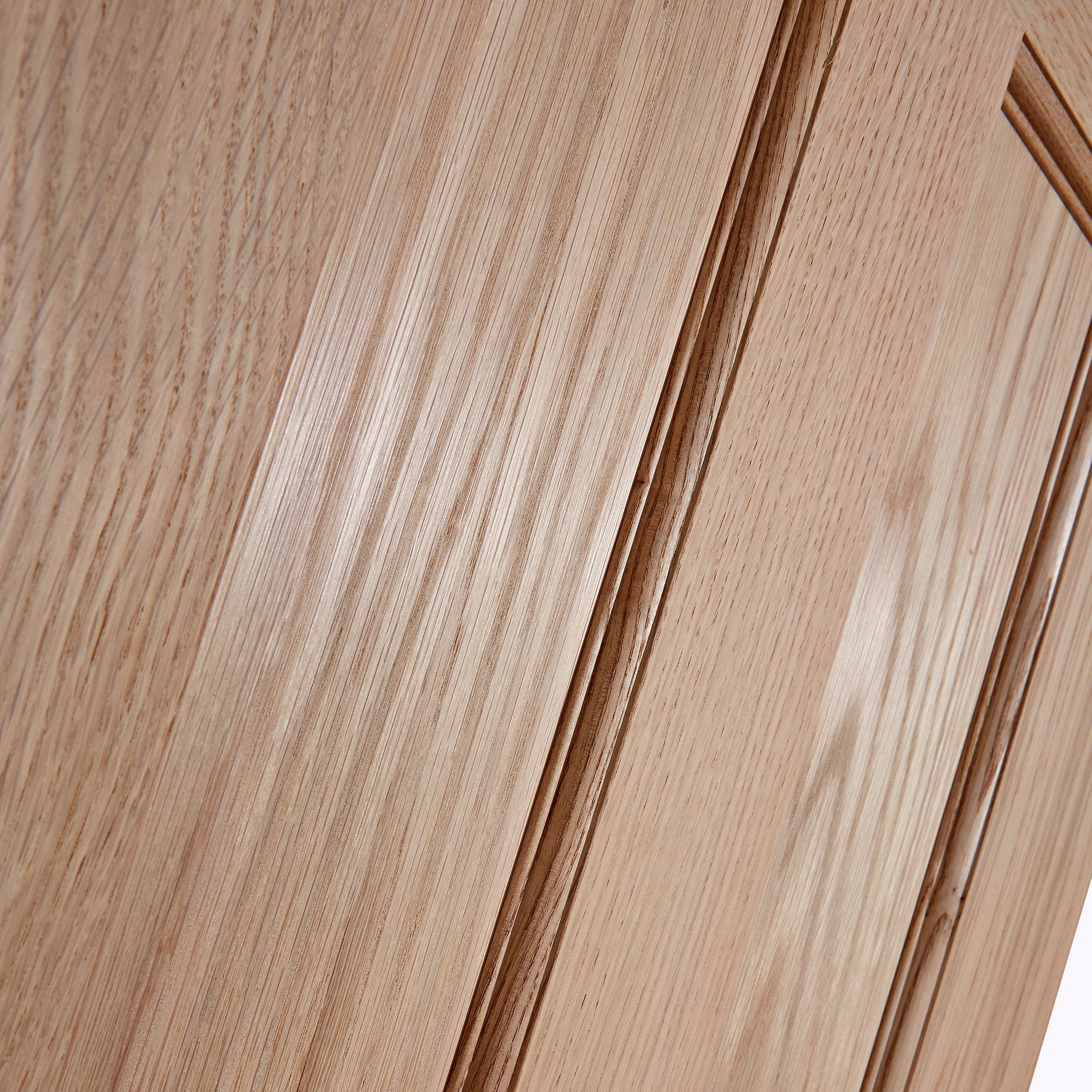 Vertical 3 panel Modern Oak veneer Internal Door, (H)1981mm (W)686mm (T ...
