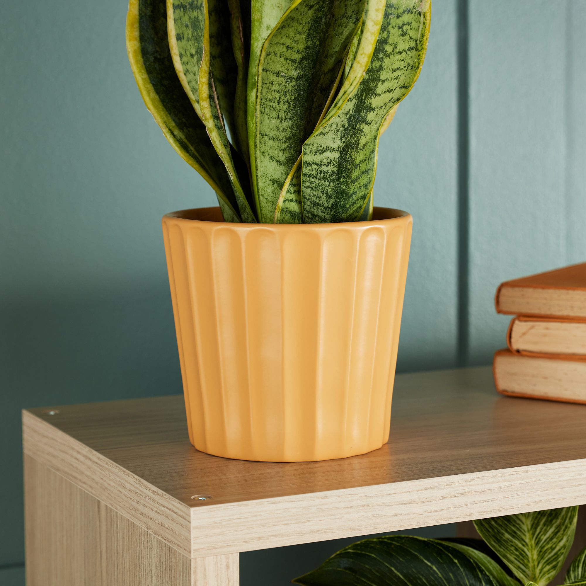 Verve Golden Apricot Ribbed Clay Plant pot (Dia) 16.5cm, (H)15cm