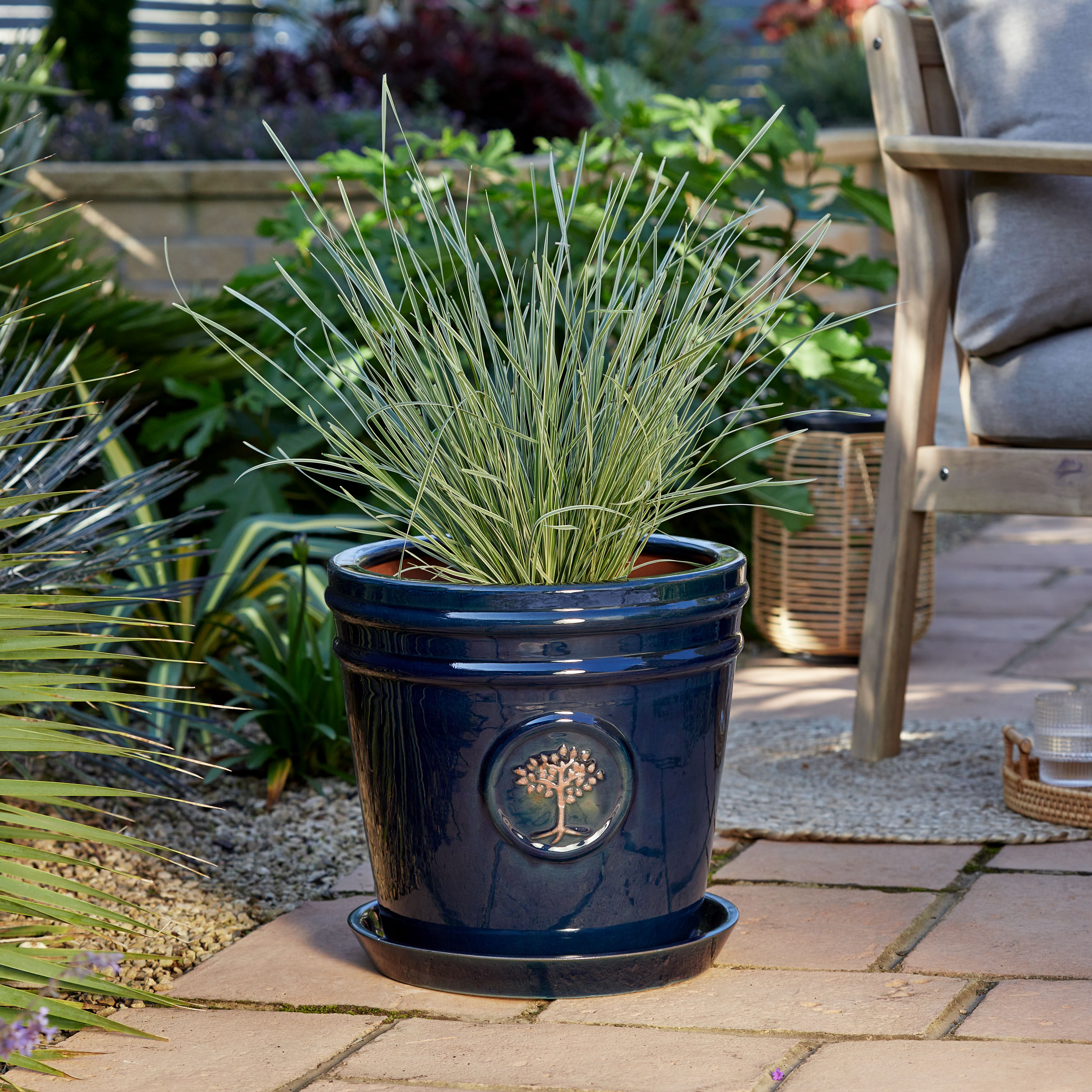 Verve Navy Ceramic Plant pot (Dia) 32cm, (H)30cm