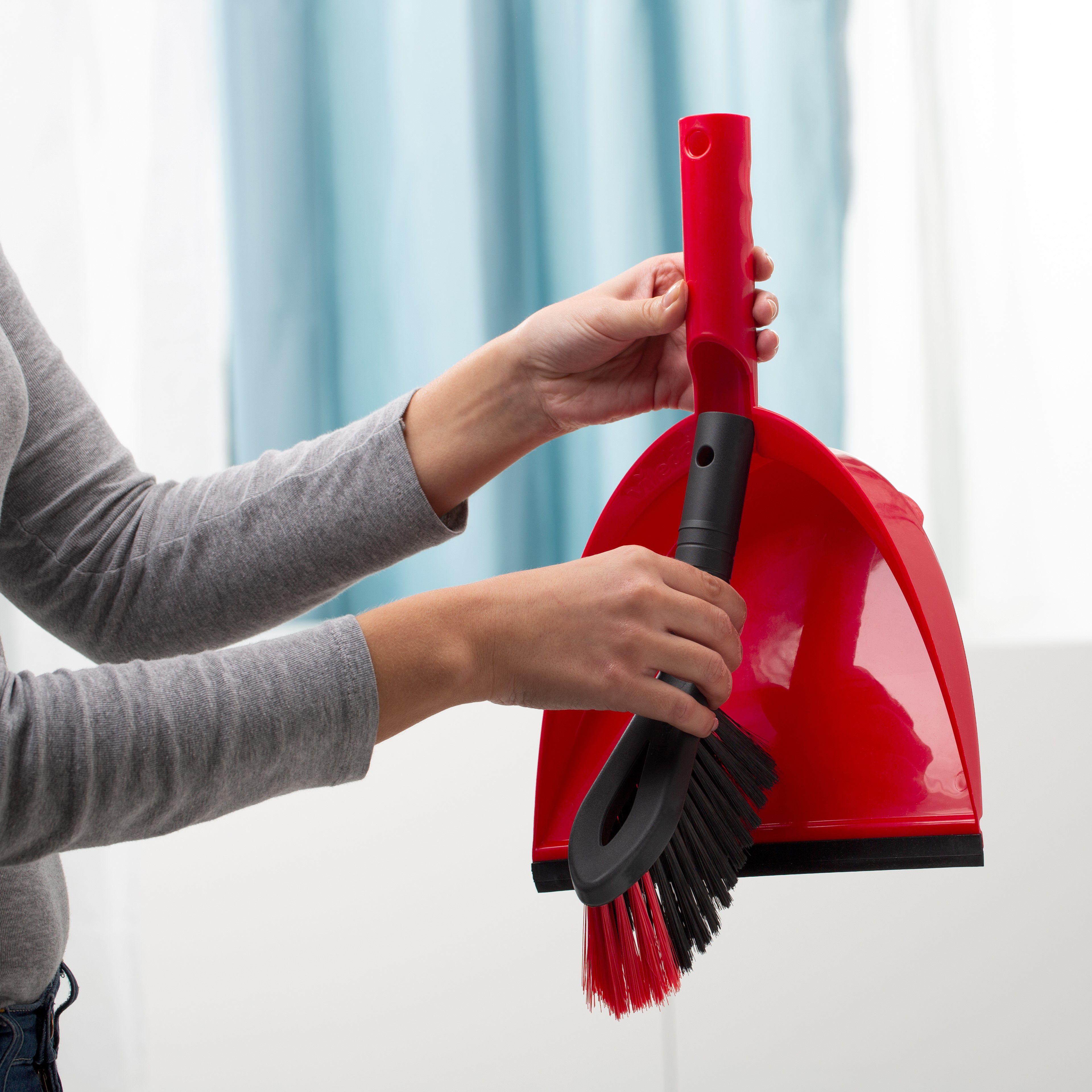 Vileda Red Dustpan & brush set, (W)248.5mm