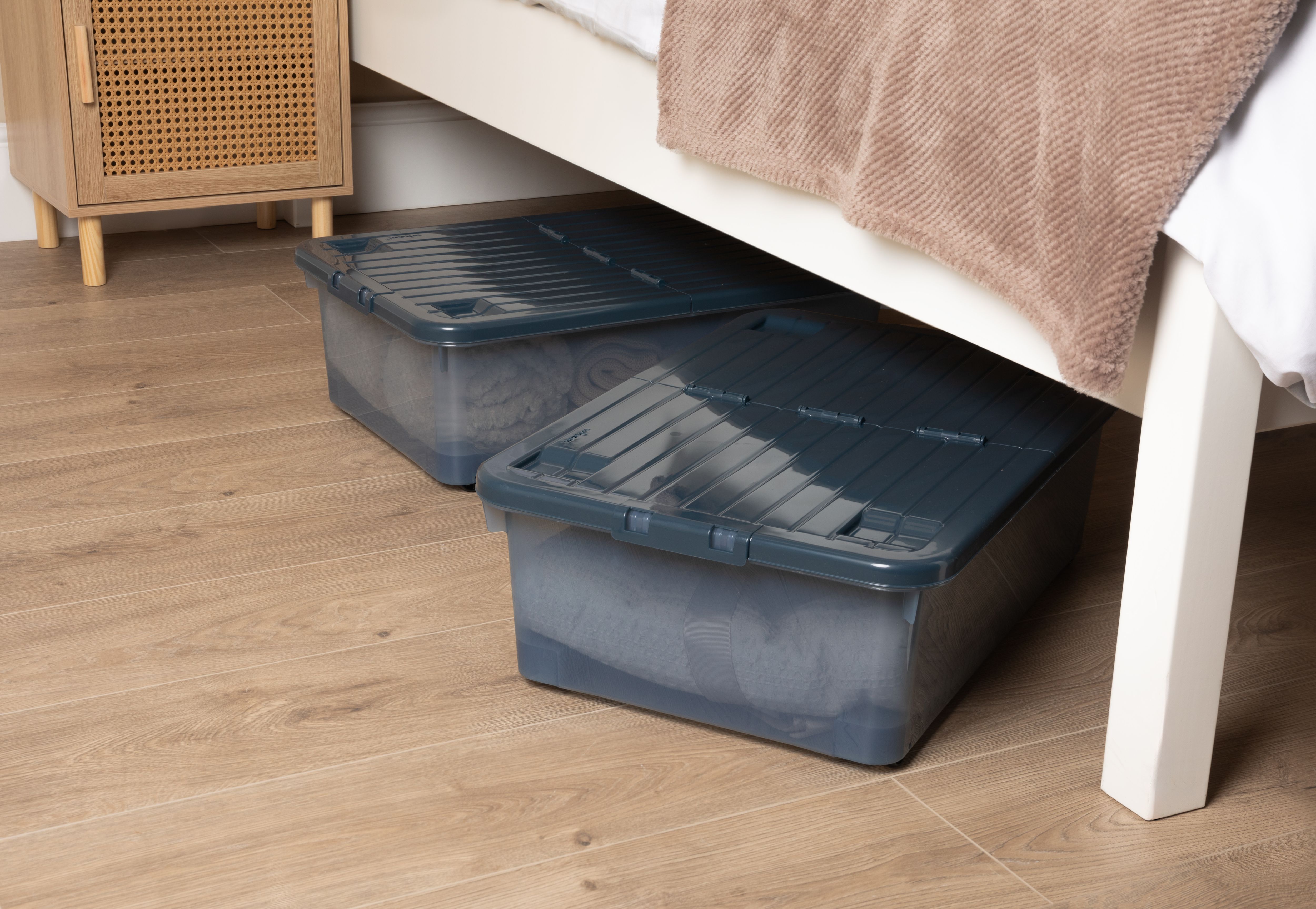Wham Midnight Rectangular 32L Medium Plastic Stackable Underbed Wheeled ...