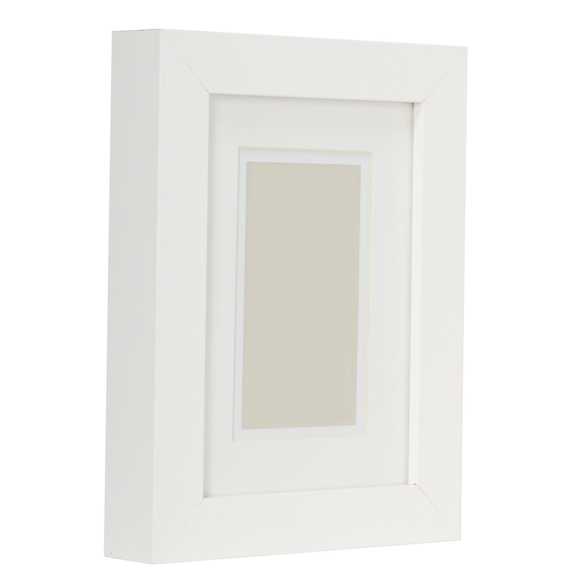 White Single Picture frame (H)22cm x (W)17cm | DIY at B&Q